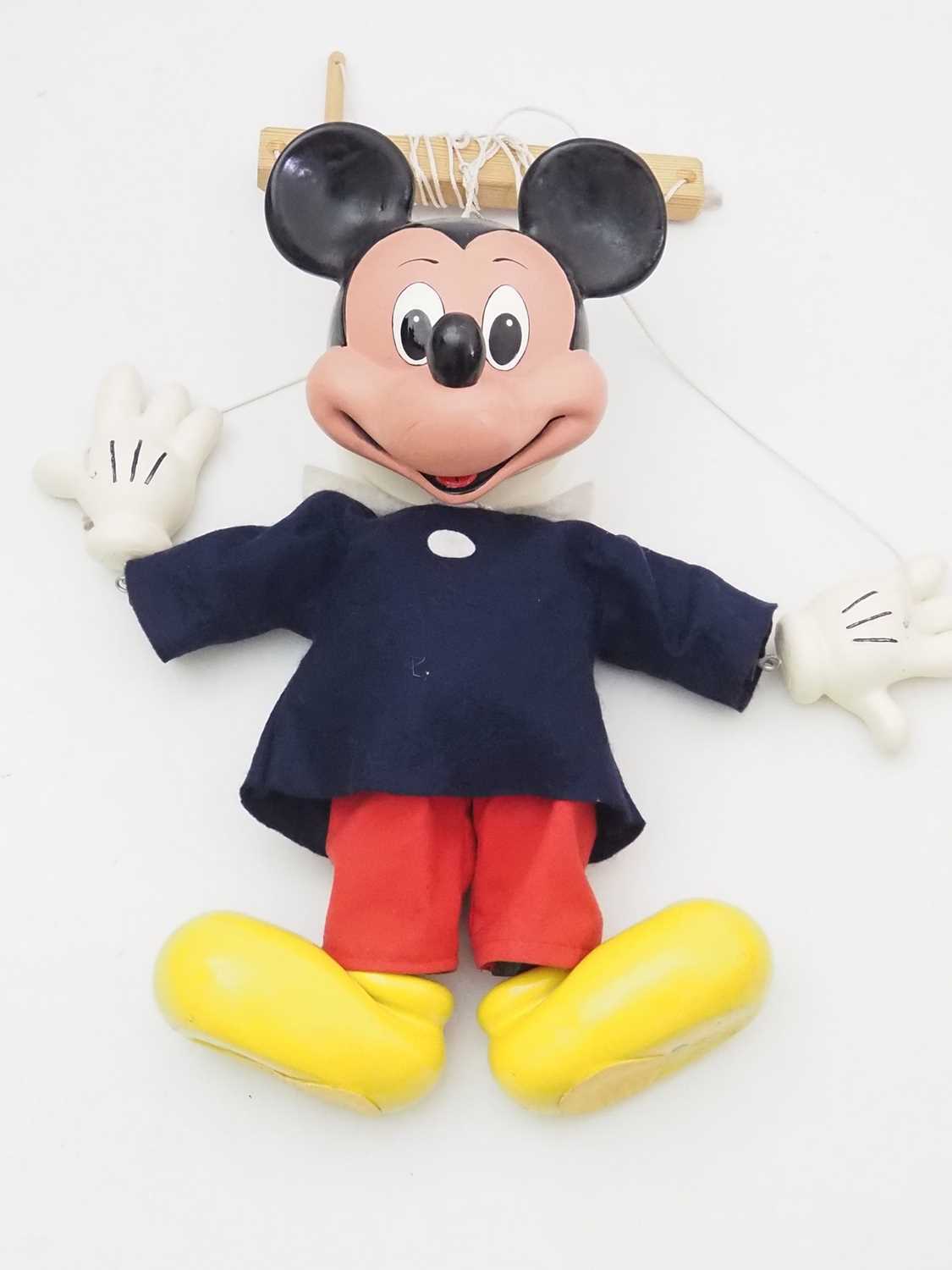 Lot 227 - An original large 18" Display PELHAM PUPPET