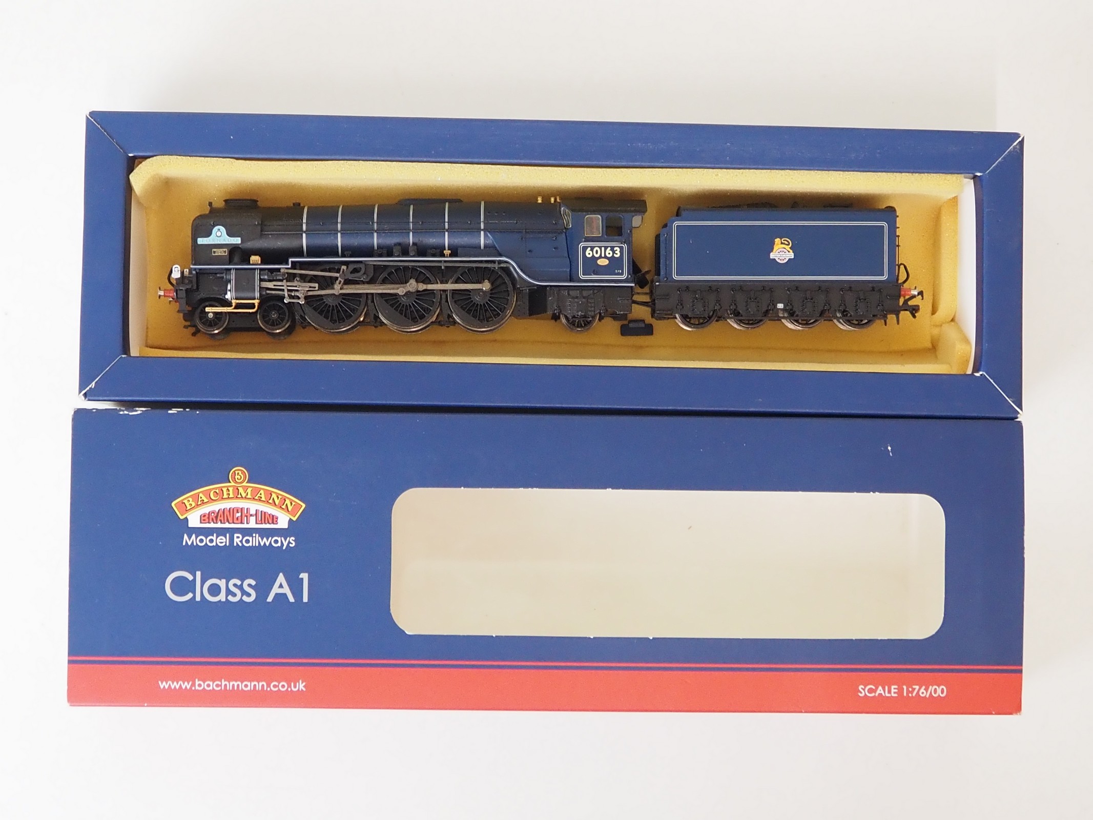 Lot 327 - A pair of BACHMANN OO gauge Class A1 steam