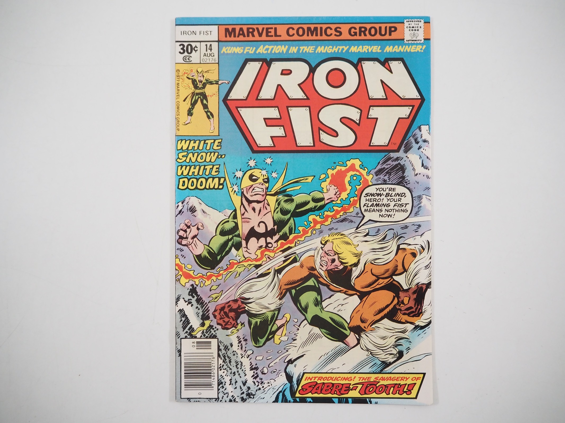 Lot 11 - IRON FIST #14 (1977 - MARVEL) - First