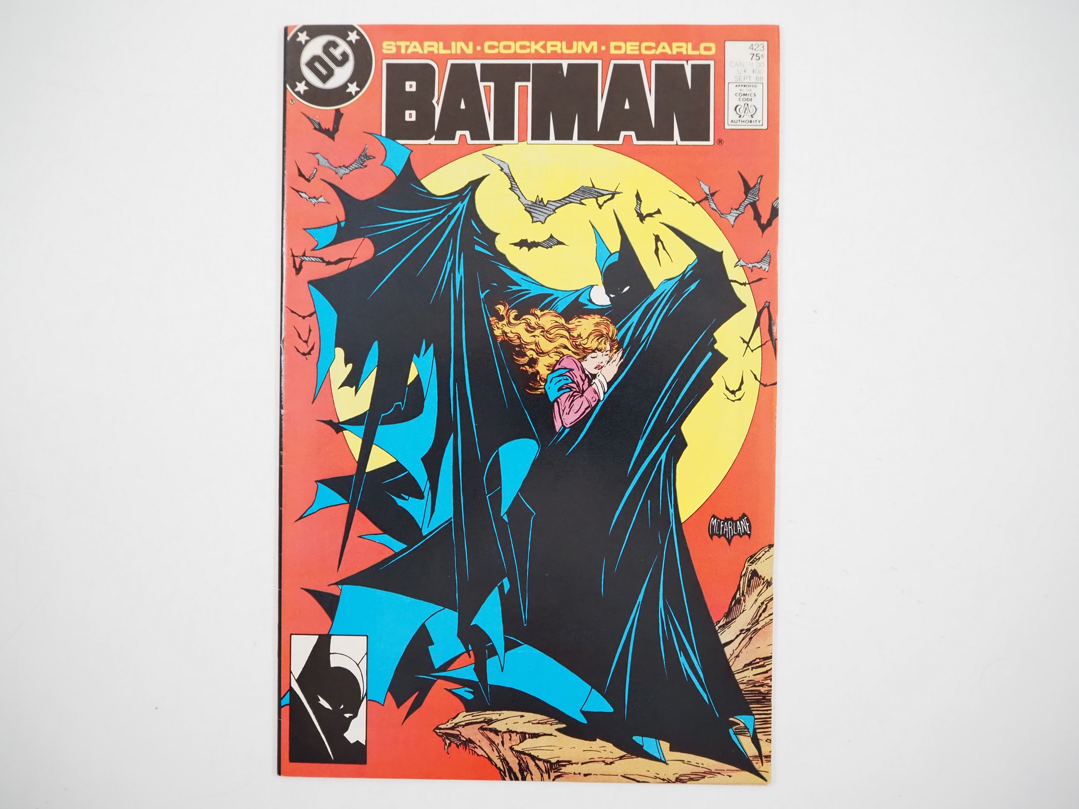 Lot 36 - BATMAN #423 - (1988 - DC) - Classic Batman