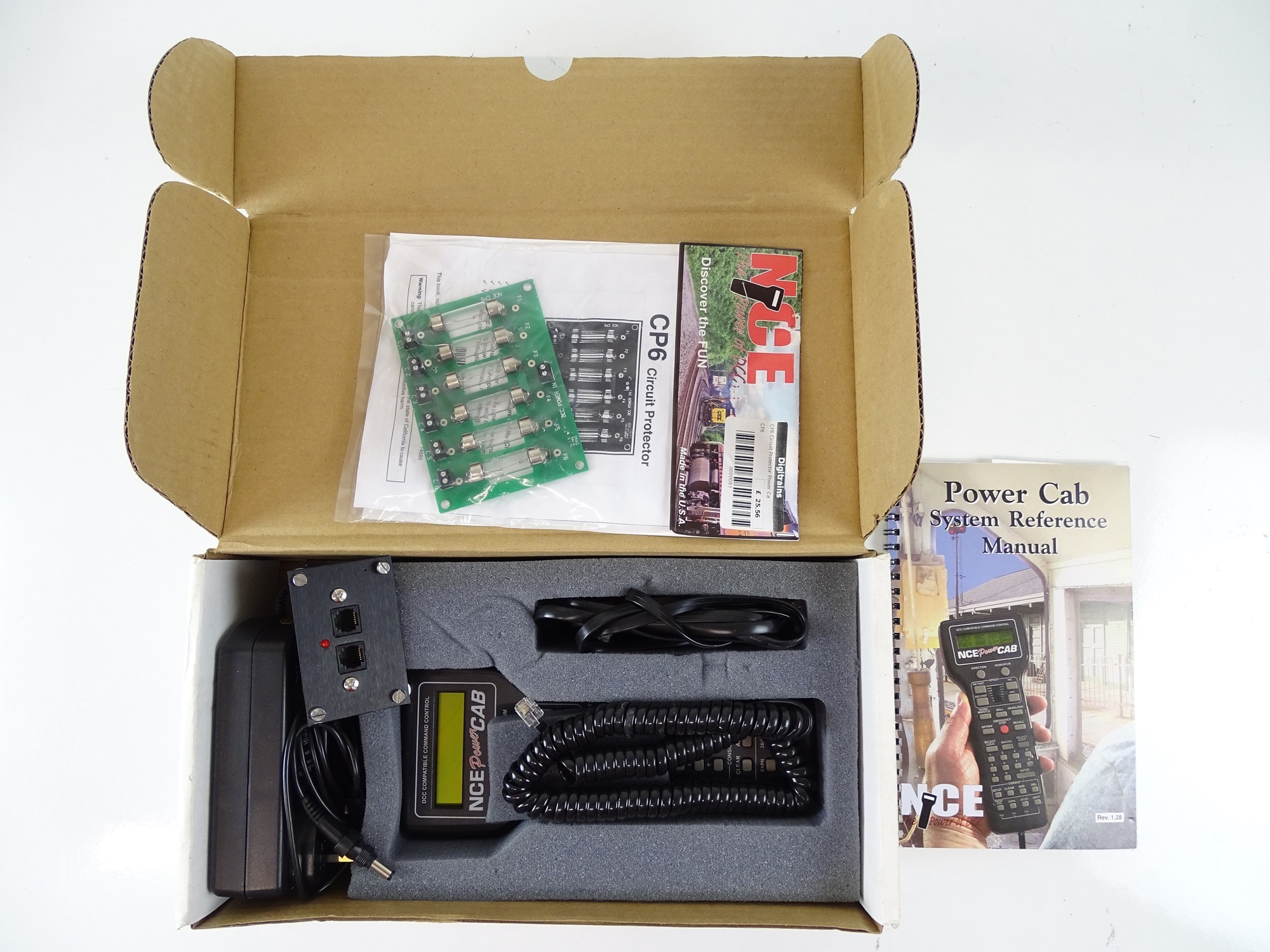 Lot 680 - An NCE Power Cab DCC control system