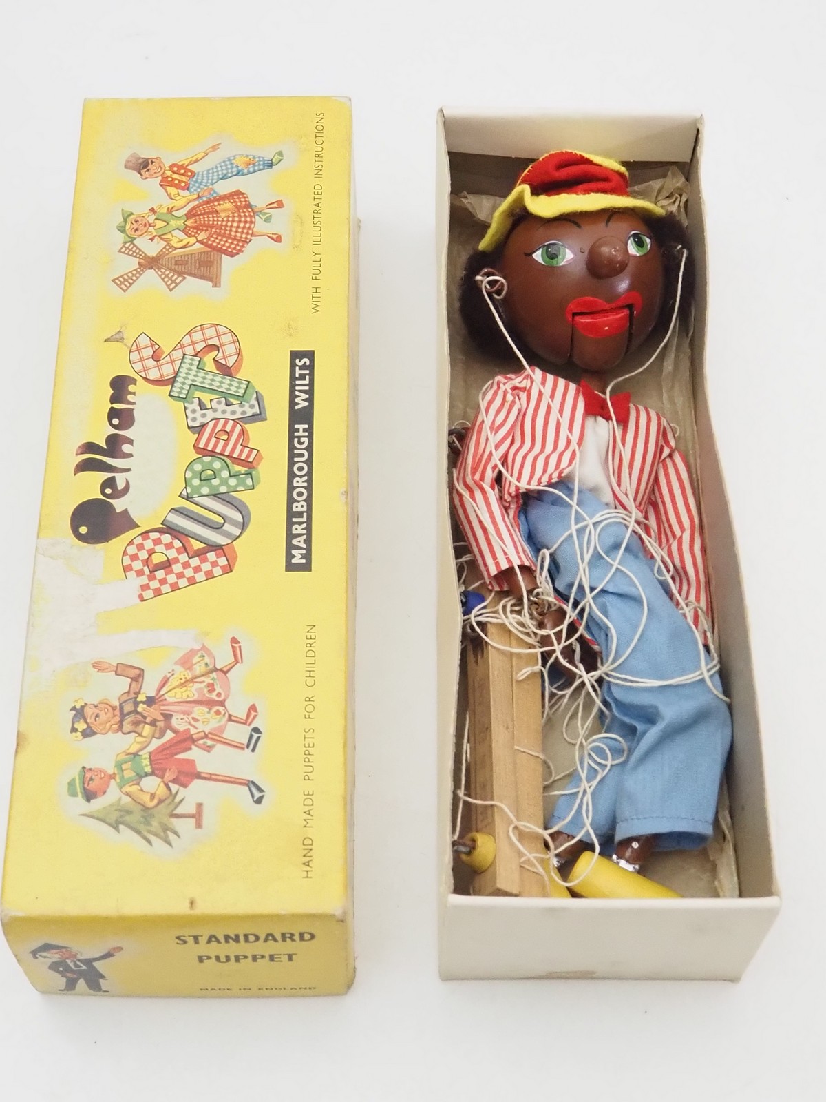 Lot 125 - A vintage PELHAM PUPPET SM Singing Minstrel