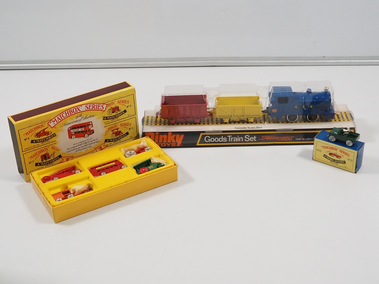 Lot 8 - A DINKY 784 Goods Train Set together with a