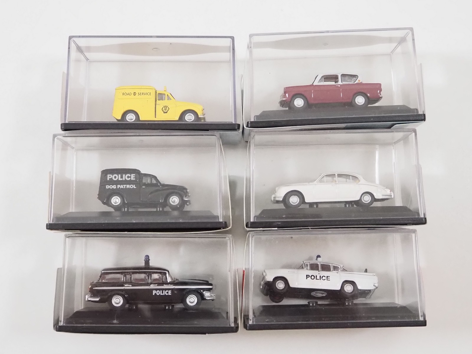 Lot 63 - A large group of 1:76 scale (OO gauge) cars