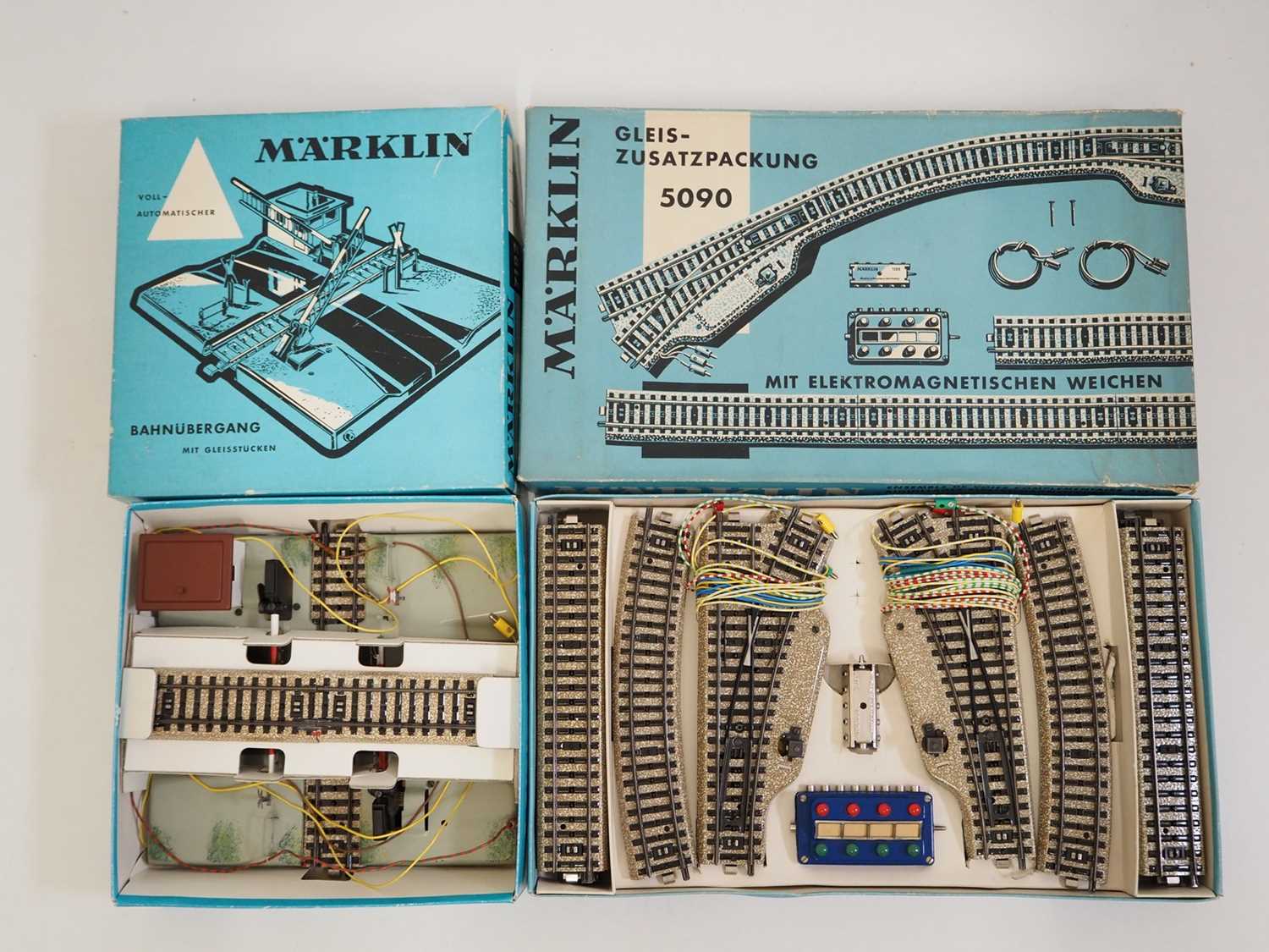 Lot 344 - A pair of vintage MARKLIN HO gauge model