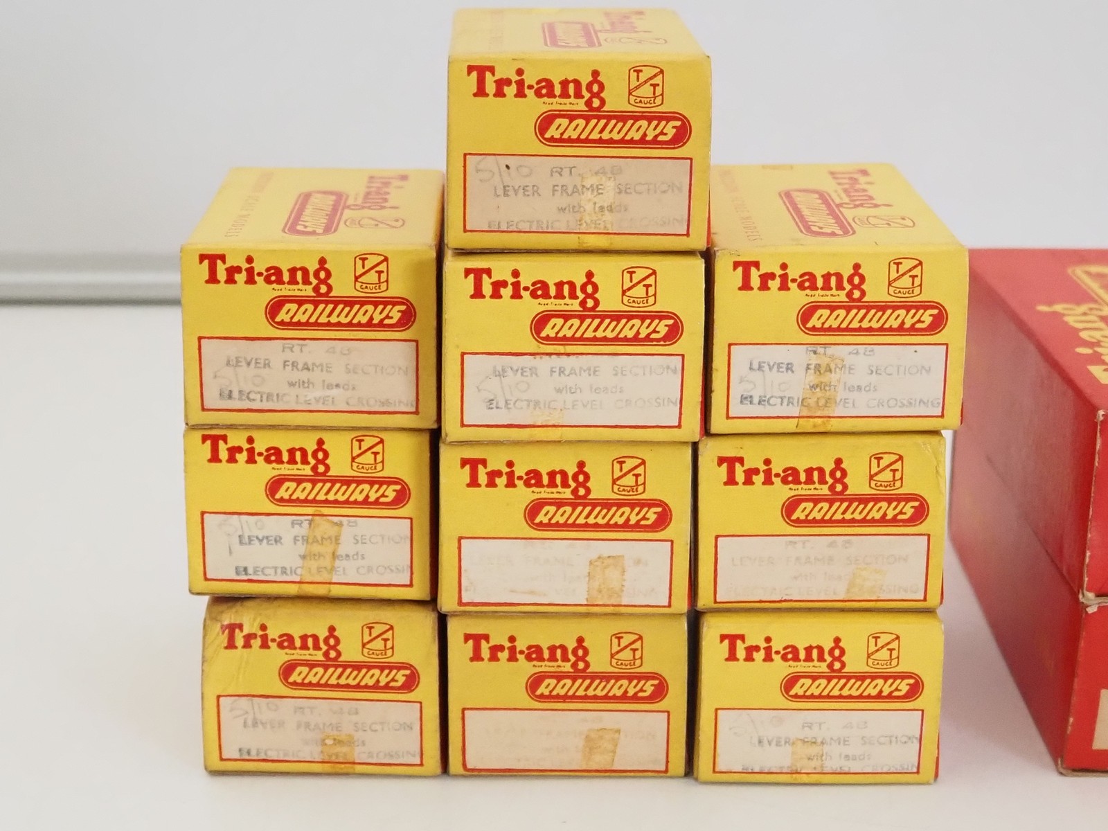Lot 385 - A group of TRIANG OO/TT gauge model railway