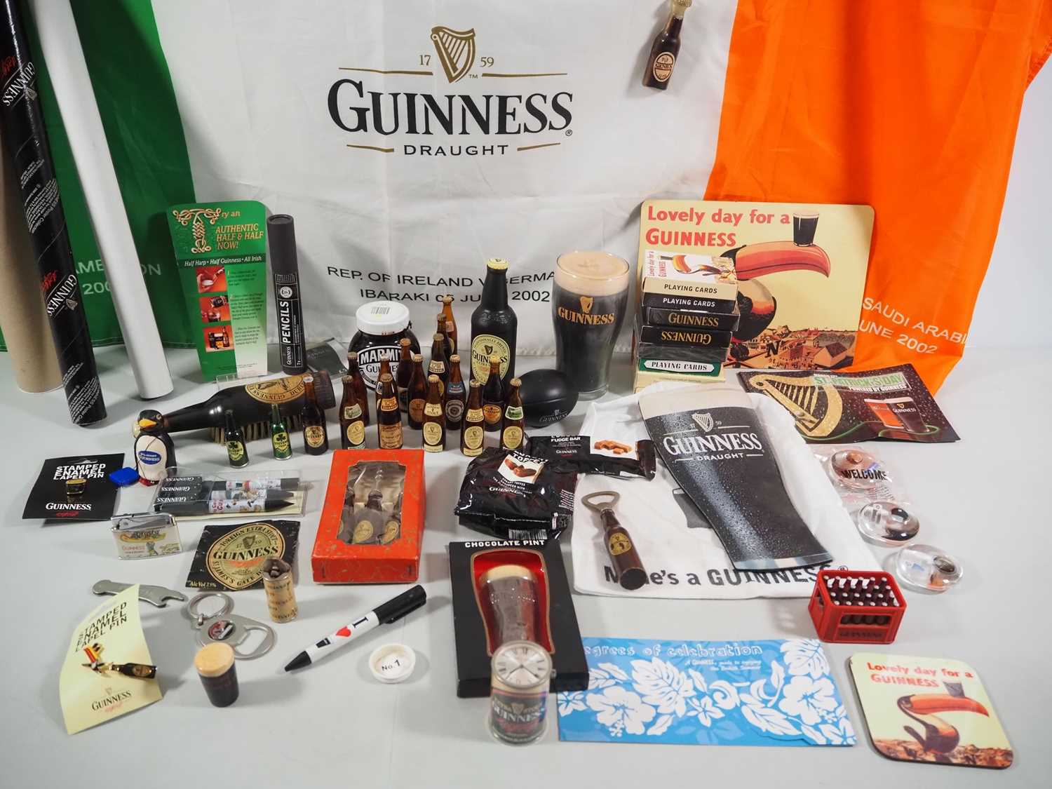 Lot 419 - A large quantity of mixed GUINNESS