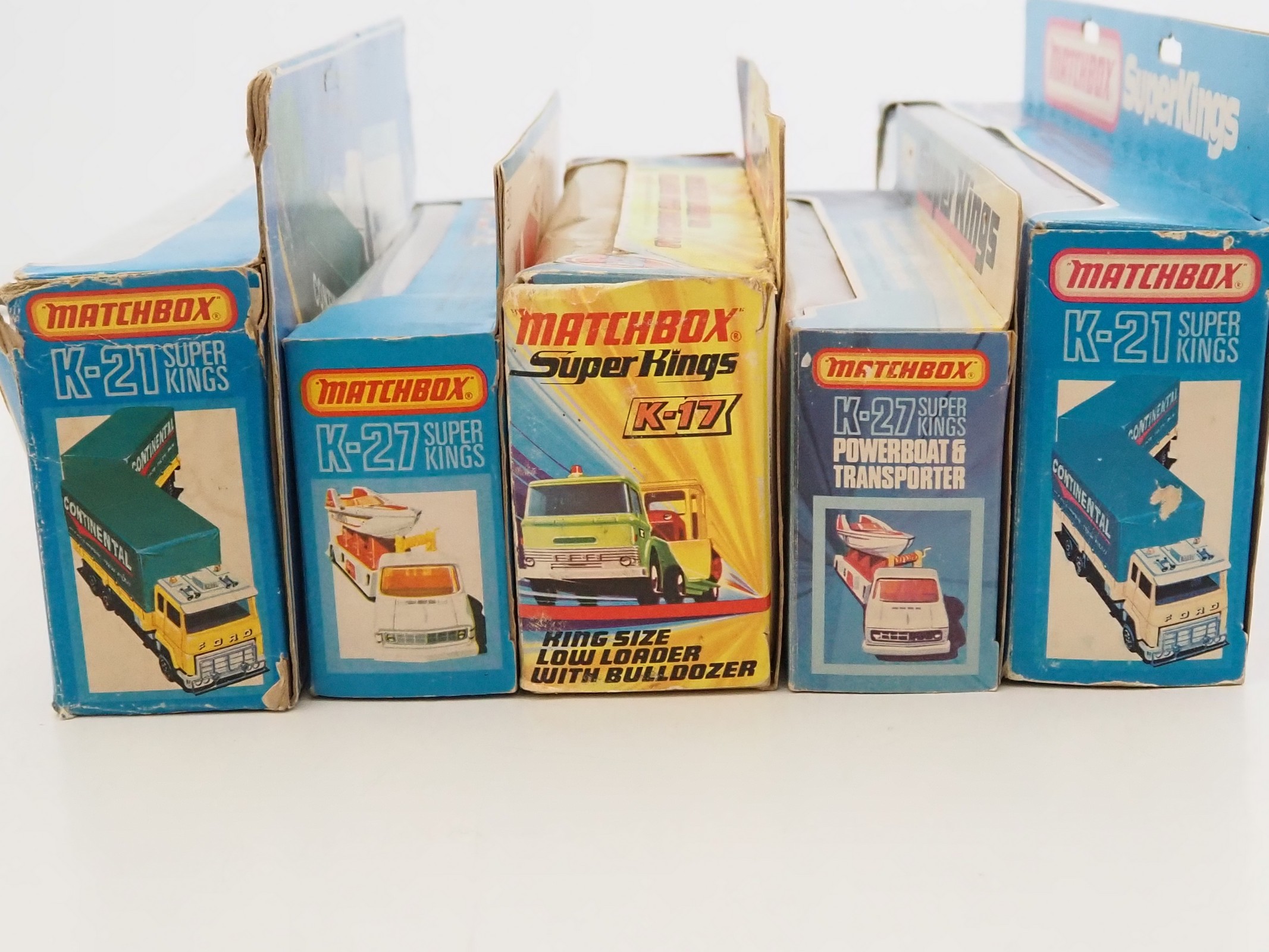 Lot 77 - A group of MATCHBOX Super Kings articulated
