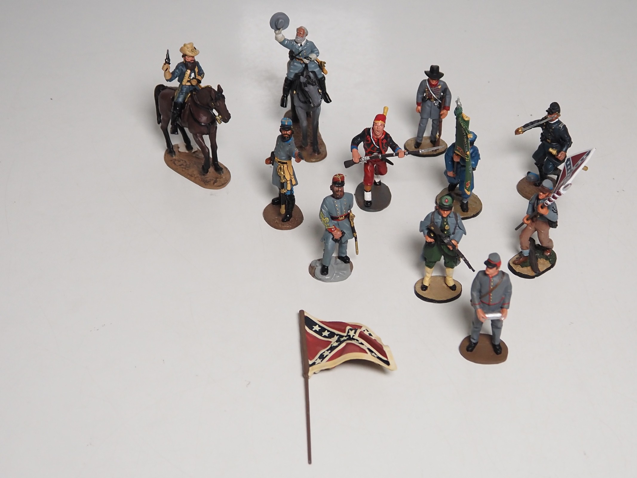 Lot 332 - A mixed group of American Civil war Figures