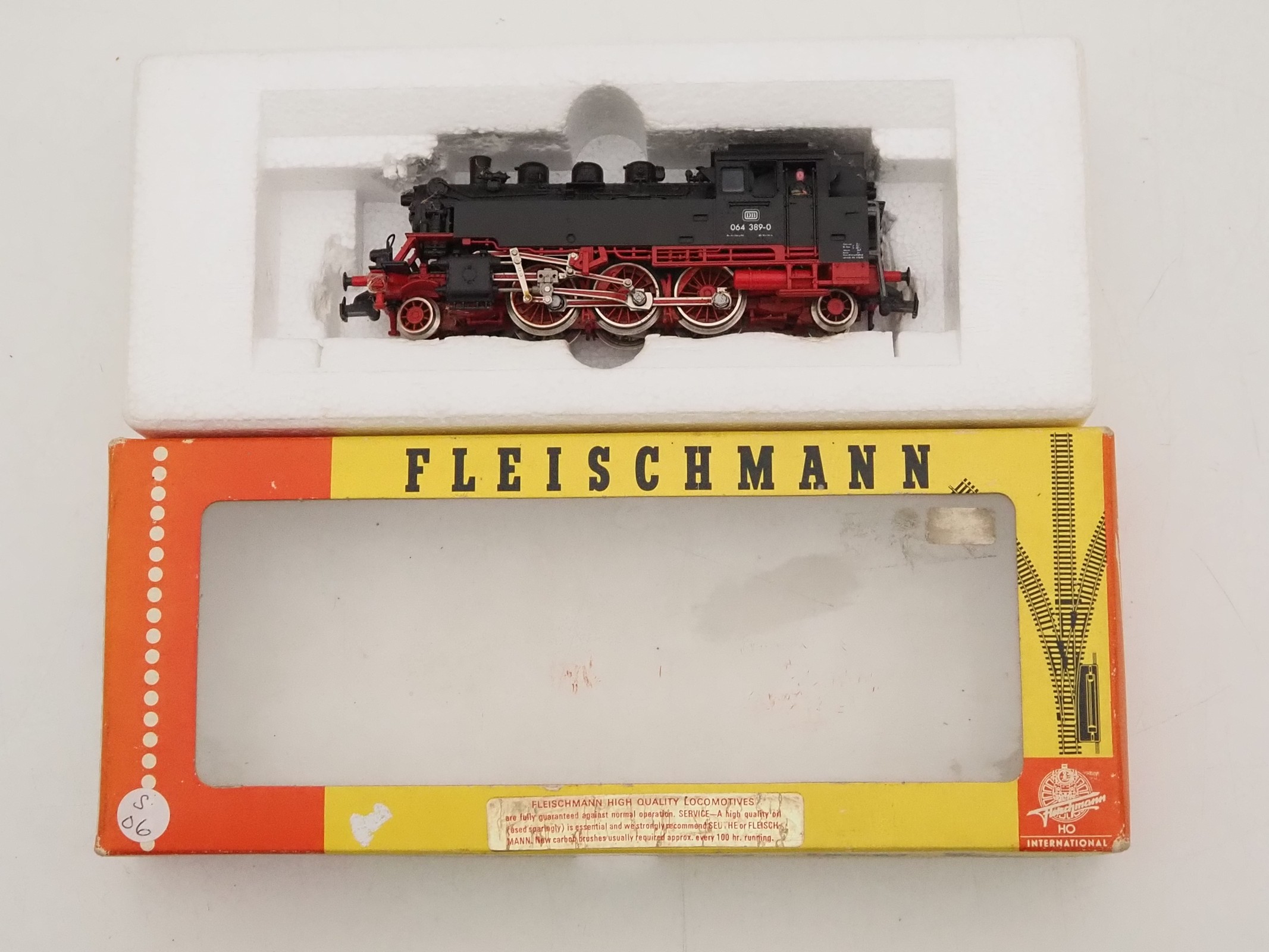 Lot 390 - A group of FLEISCHMANN HO gauge German