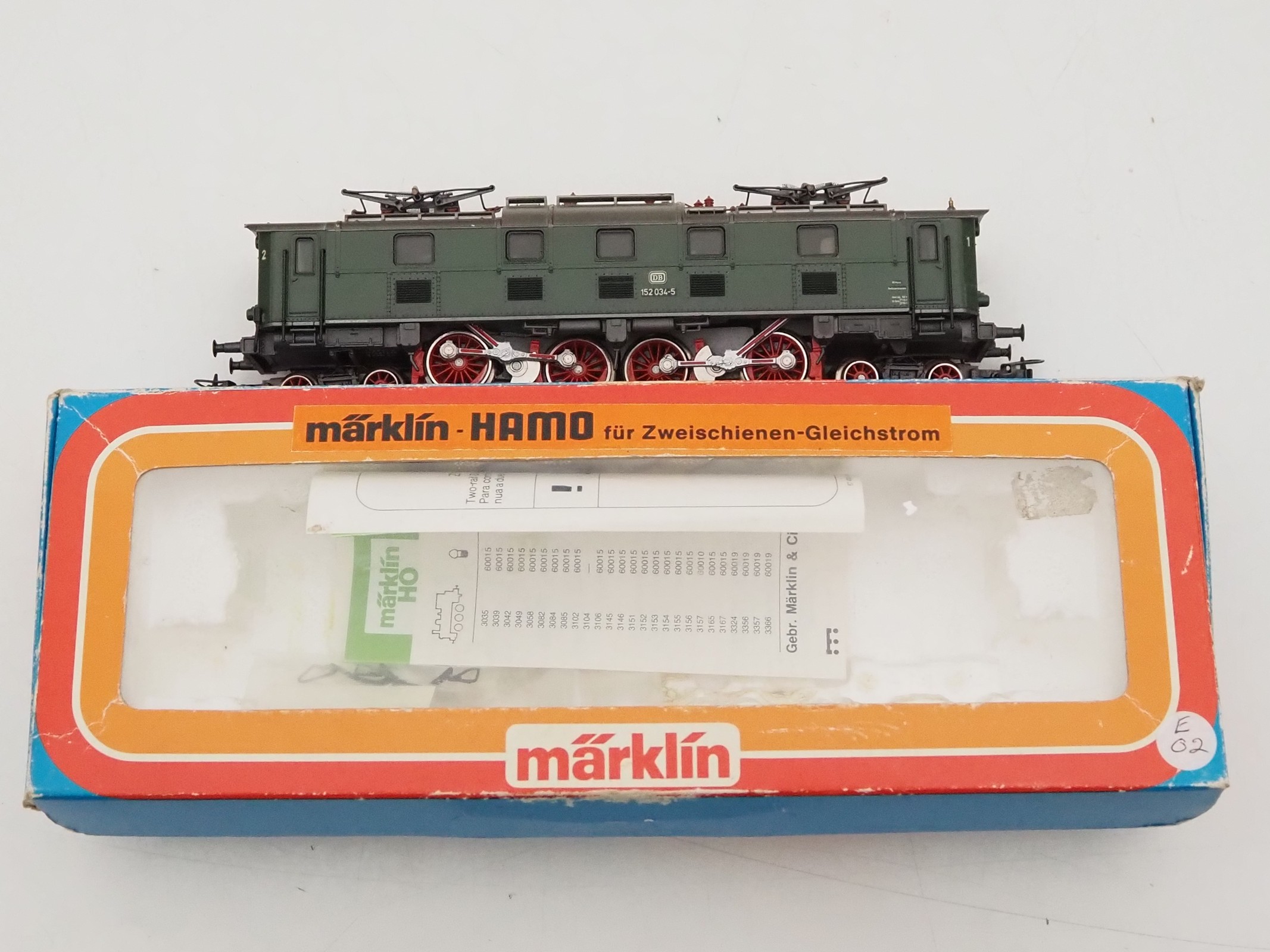Lot 393 - A quantity of MARKLIN HAMO 2-rail HO gauge