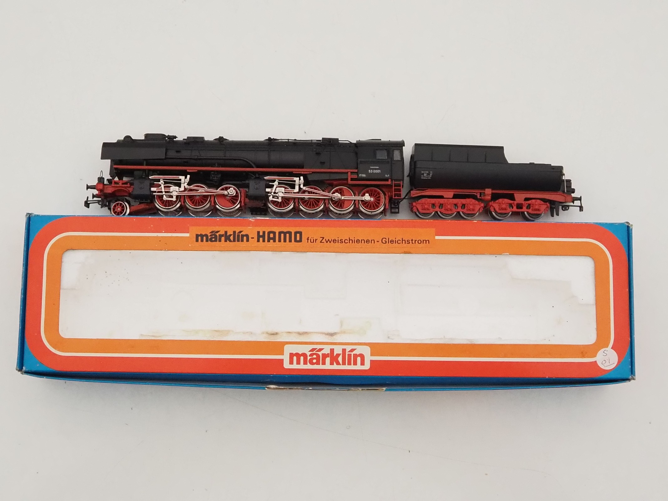 Lot 397 - A pair of MARKLIN HAMO 2-rail German outline