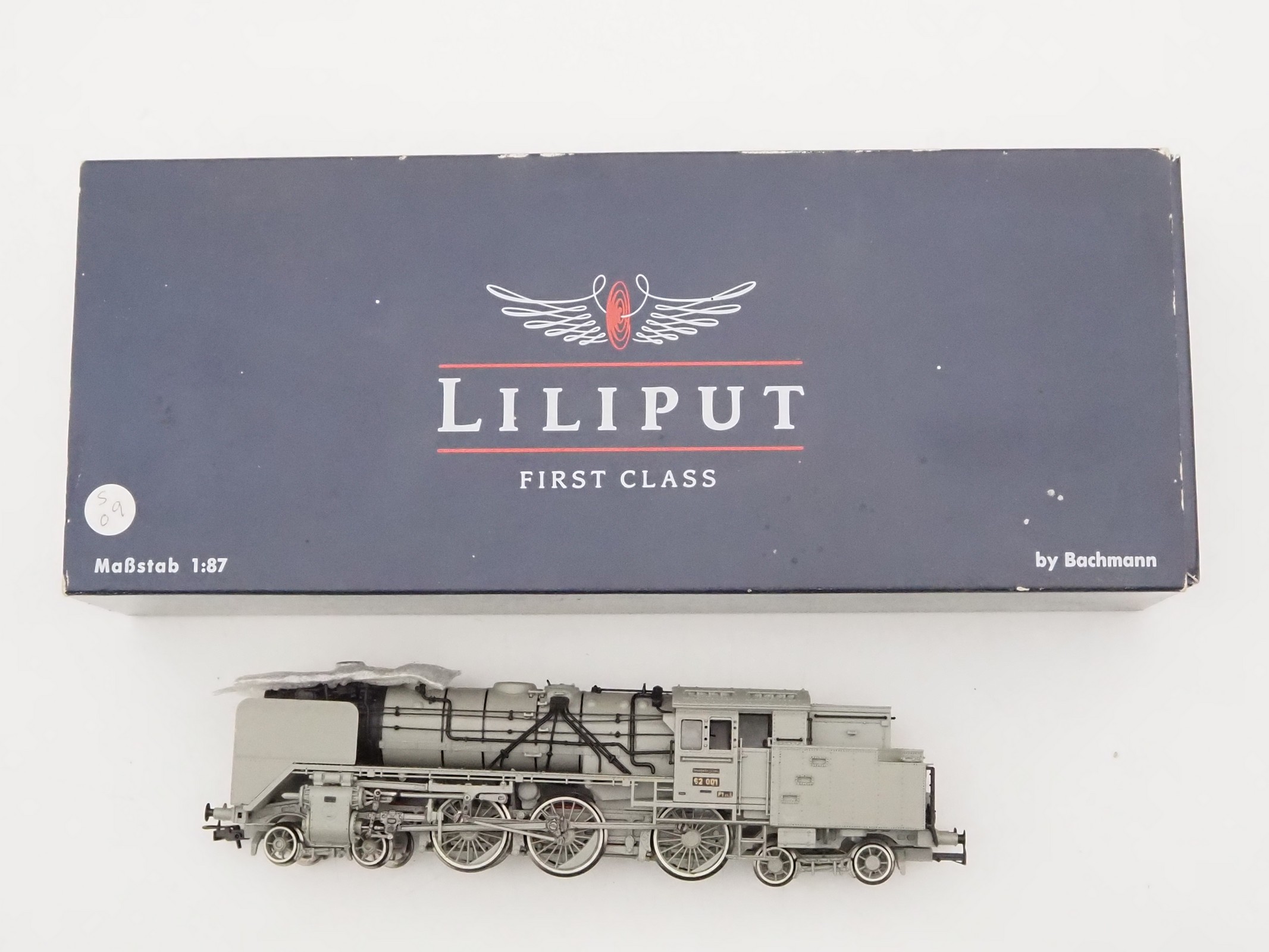 Lot 399 - A group of LILIPUT HO gauge German outline