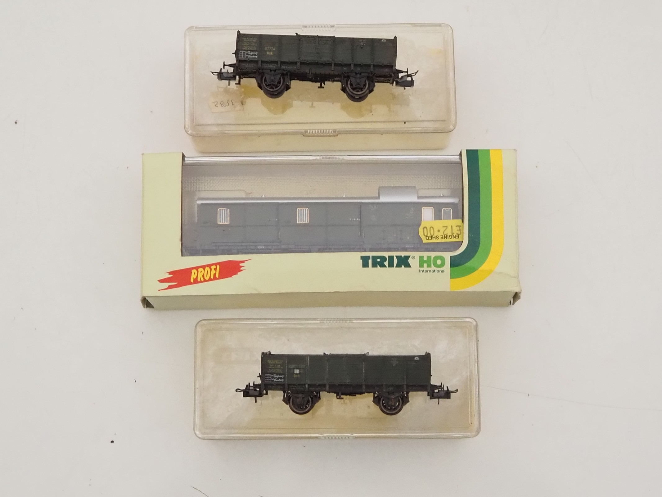 Lot 403 - A pair of TRIX HO gauge German outline steam