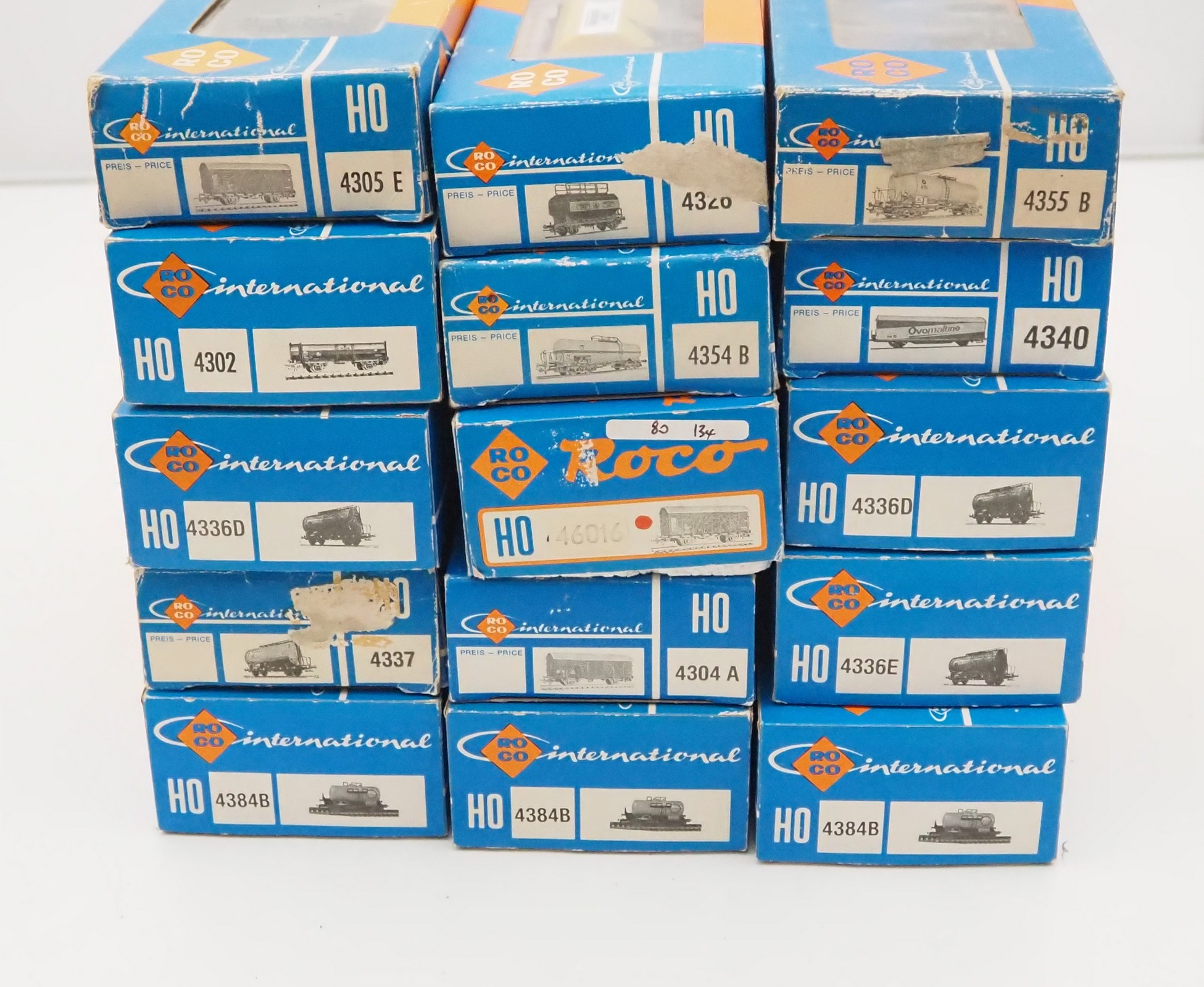 Lot 410 - A group of ROCO HO gauge European outline