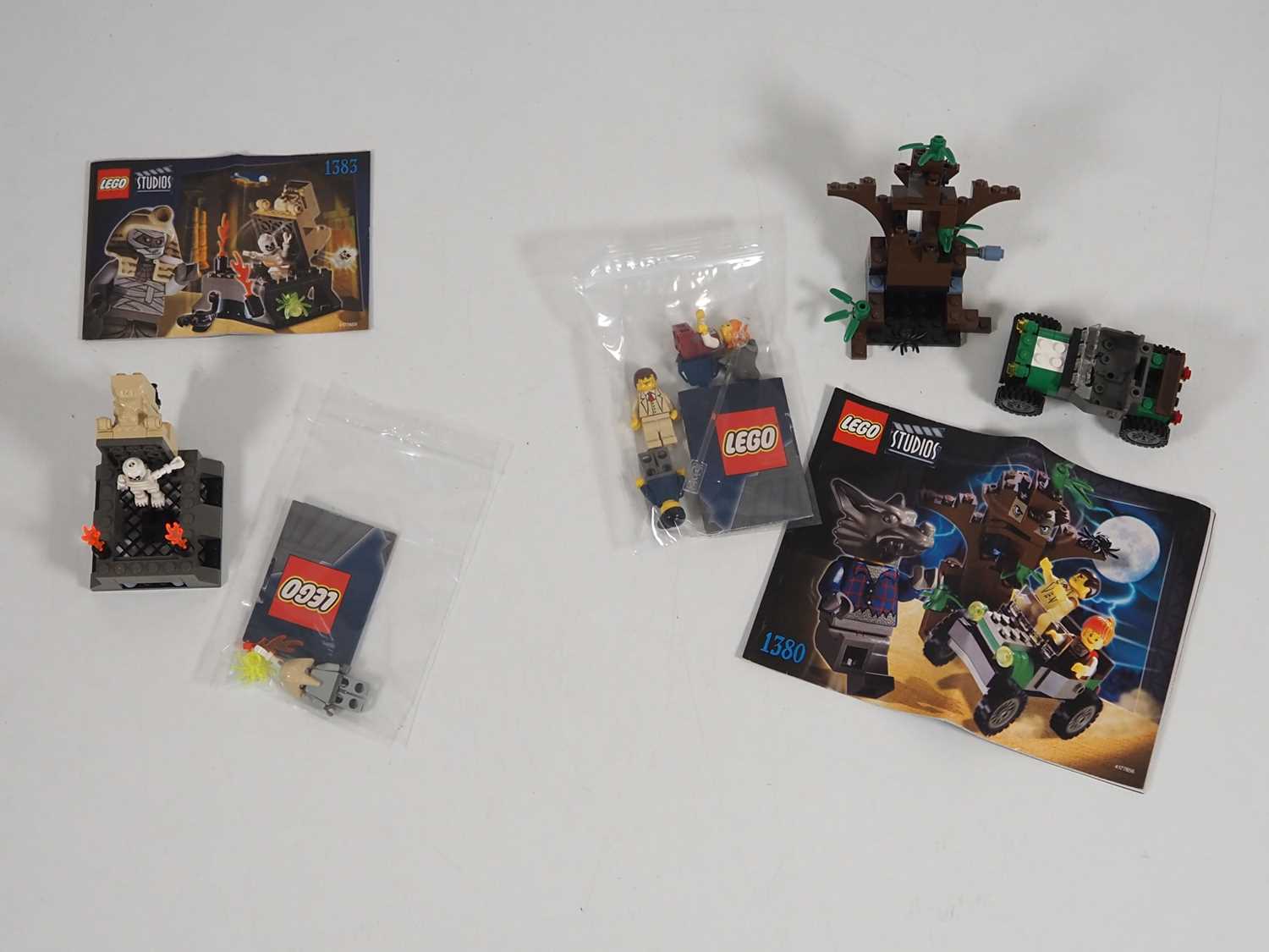 Lot 25 - LEGO 1380 - Studios 'Werewolf Ambush'