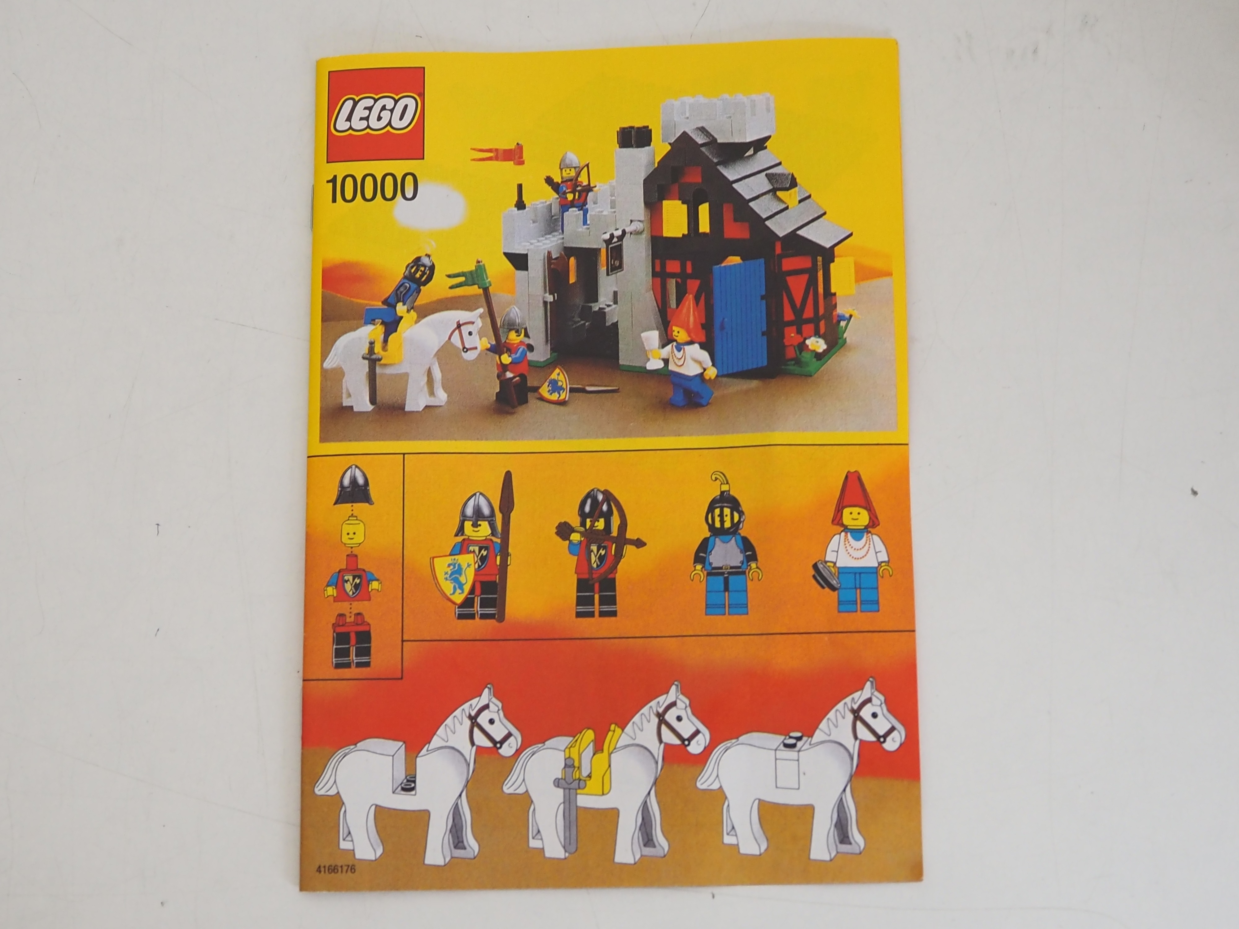 Lot 57 - LEGO 10000 CASTLE - The Guarded Inn - Box
