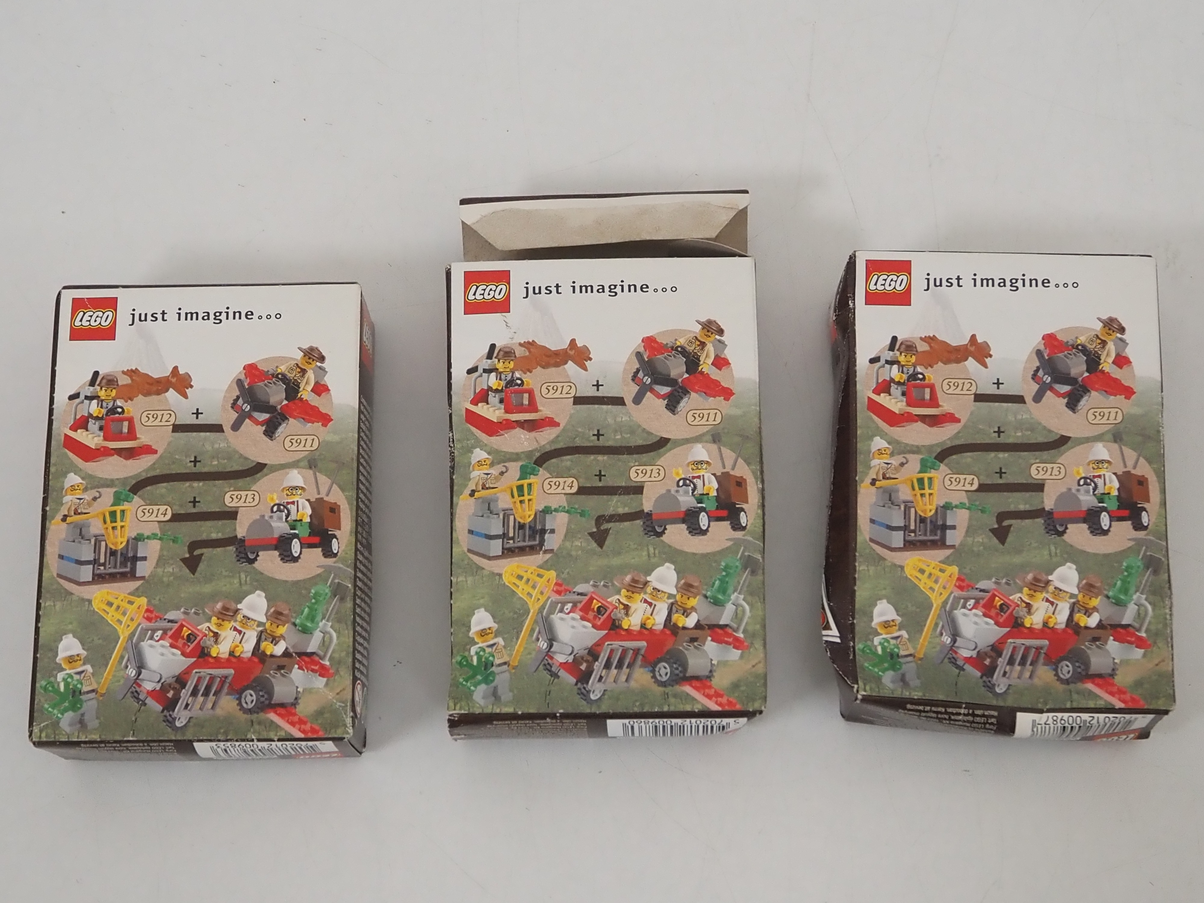 Lot 119 - LEGO ADVENTURERS 5913 - Dino Island - Dr