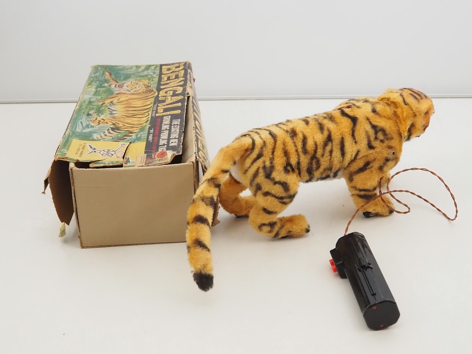 Lot 206 - A MARX battery operated remote control