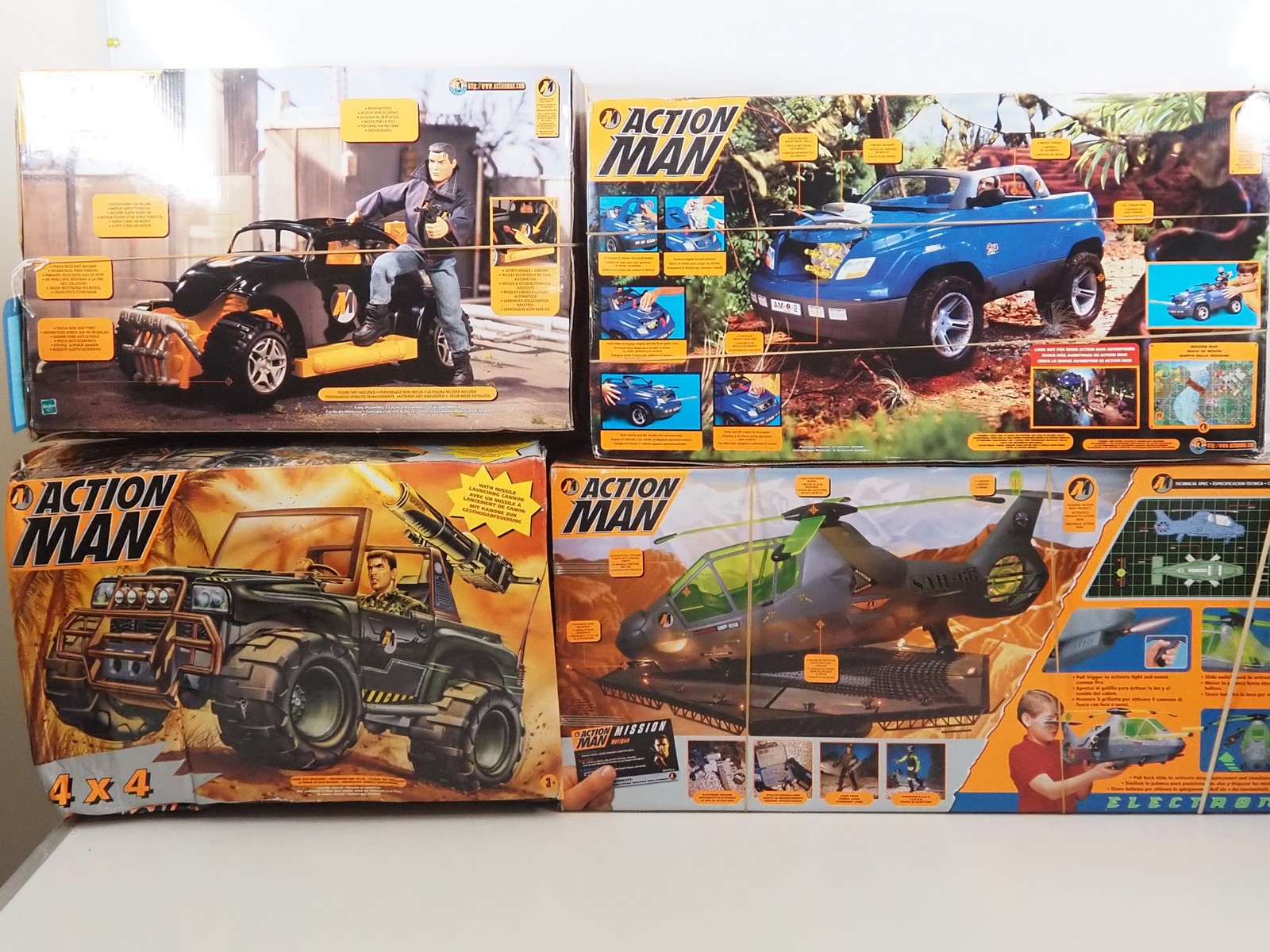 Lot 221 - A very large group of 1990s issue ACTION MAN