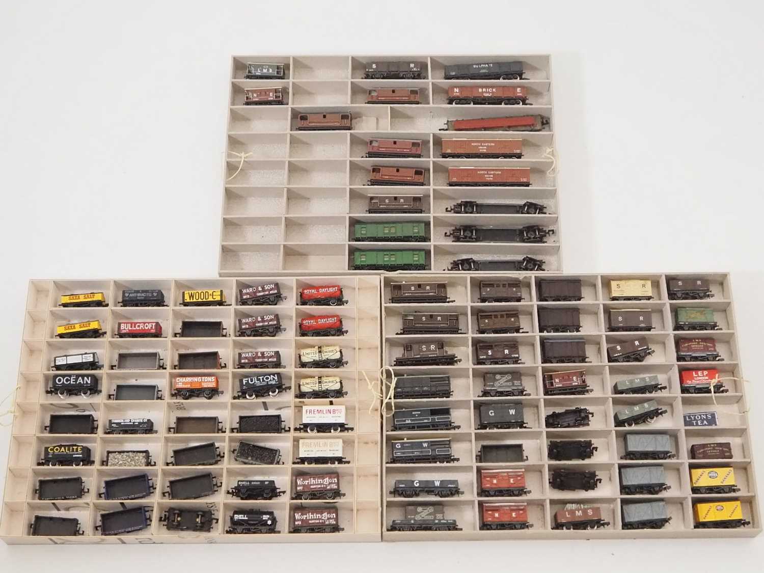 Lot 288 - A large quantity of unboxed N gauge wagons