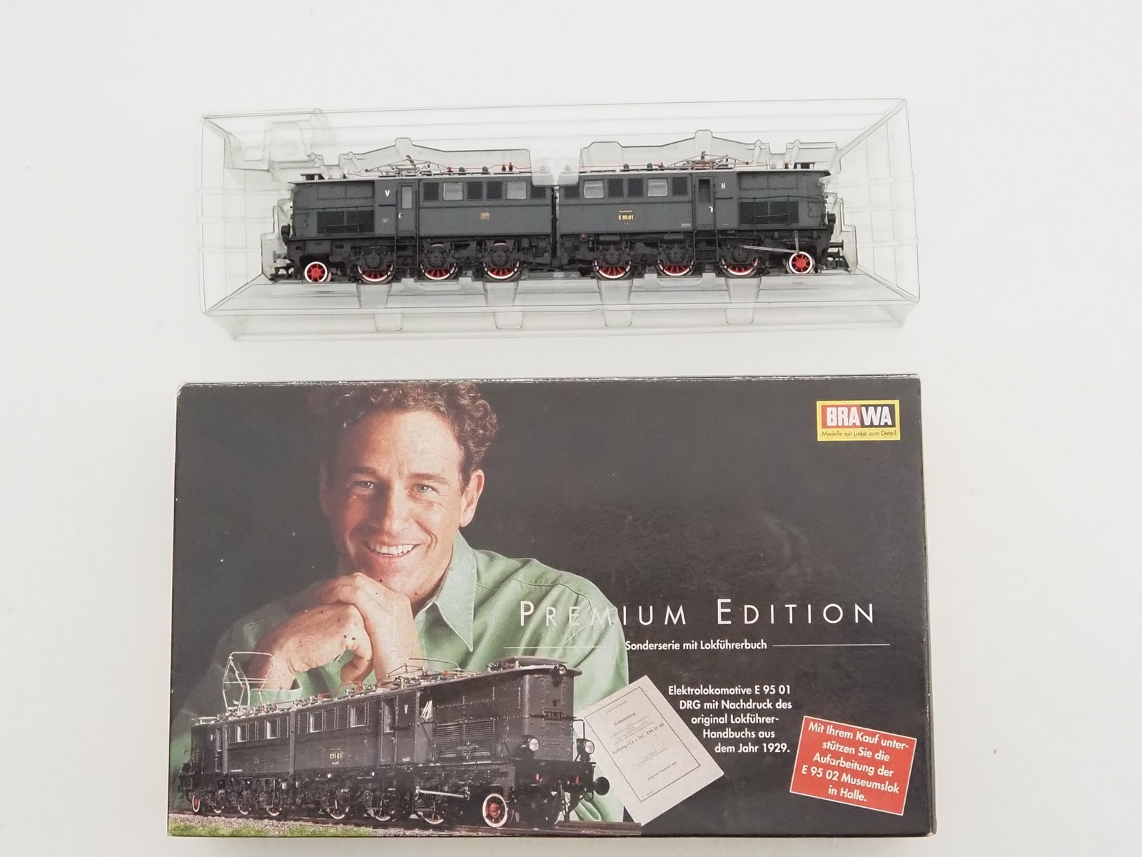 Lot 333 - A BRAWA HO gauge German Outline 0211 class