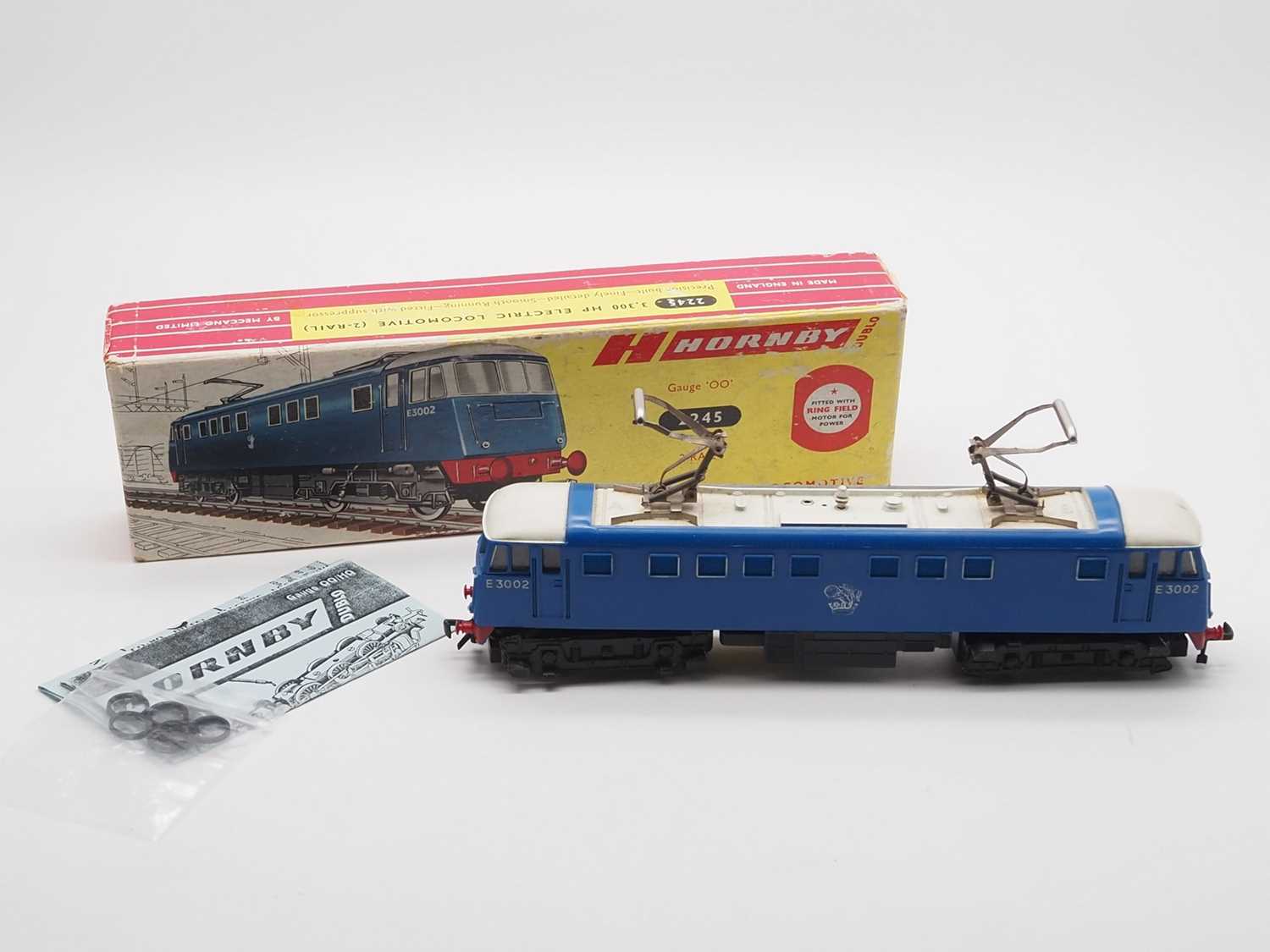 Lot 466 - A HORNBY DUBLO OO gauge 2245 2-rail AL-1