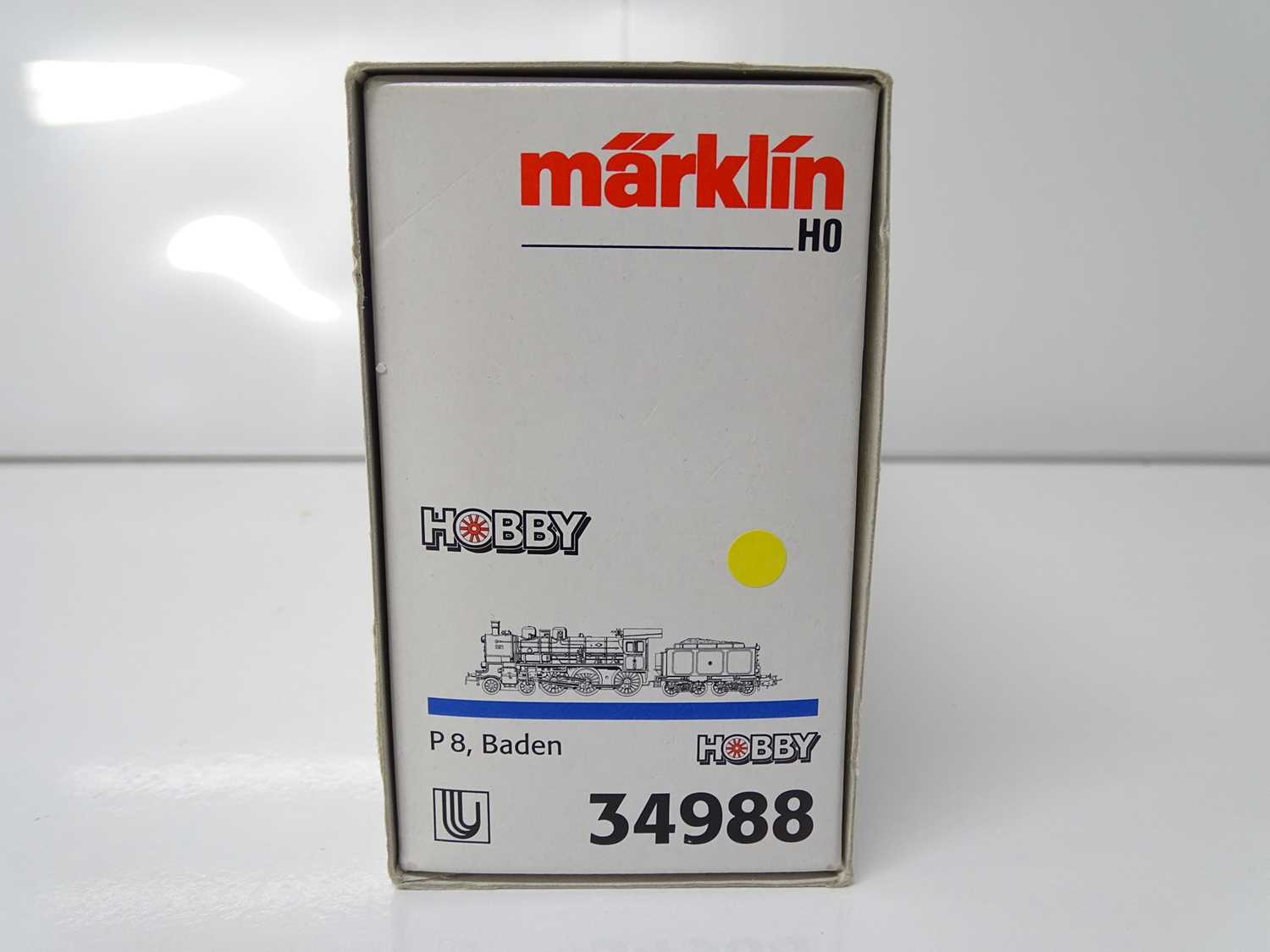Lot 108 - HO SCALE MODEL RAILWAYS: A MARKLIN 34988
