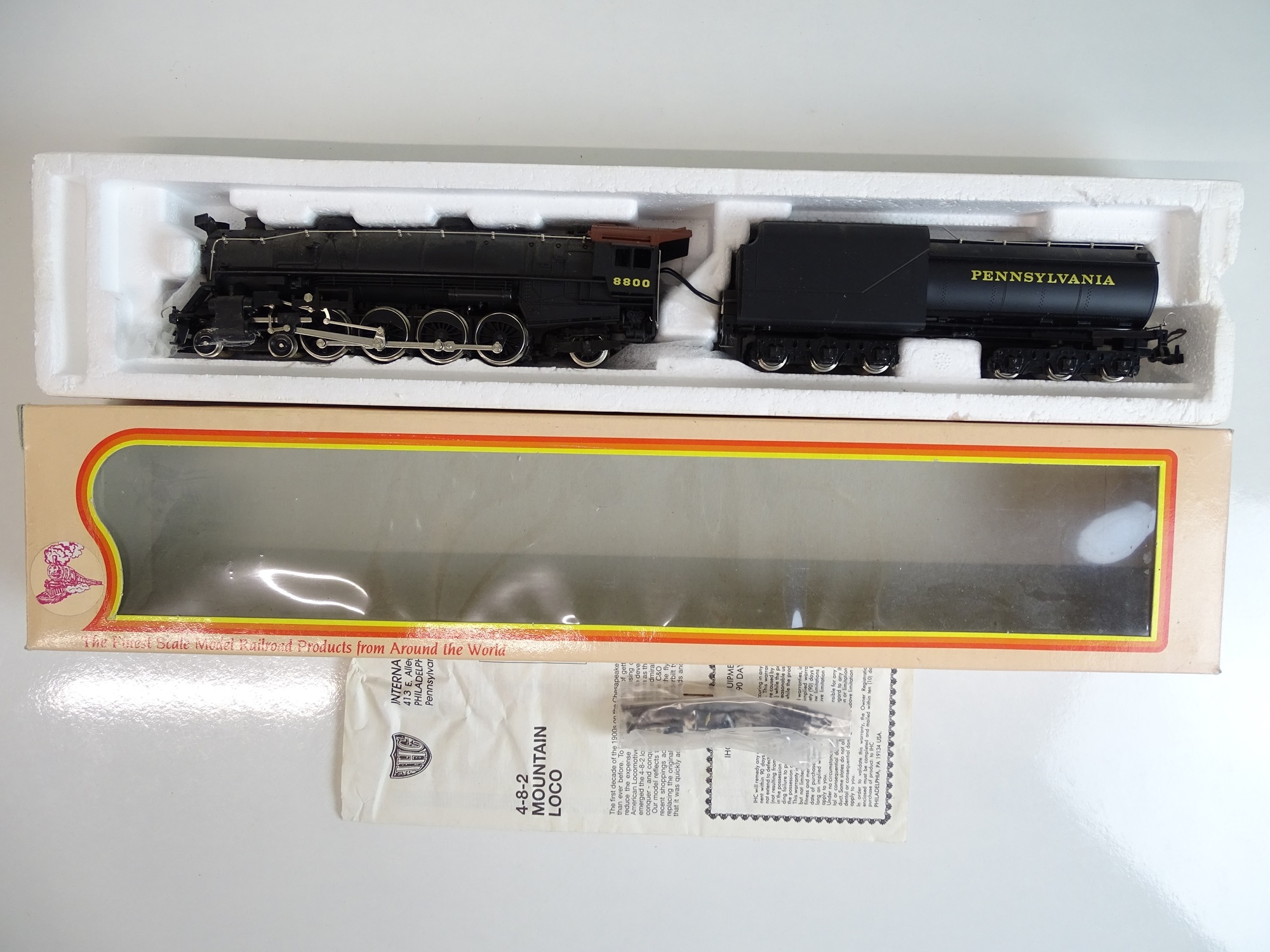 Lot 126 - HO SCALE MODEL RAILWAYS: A MEHANO American