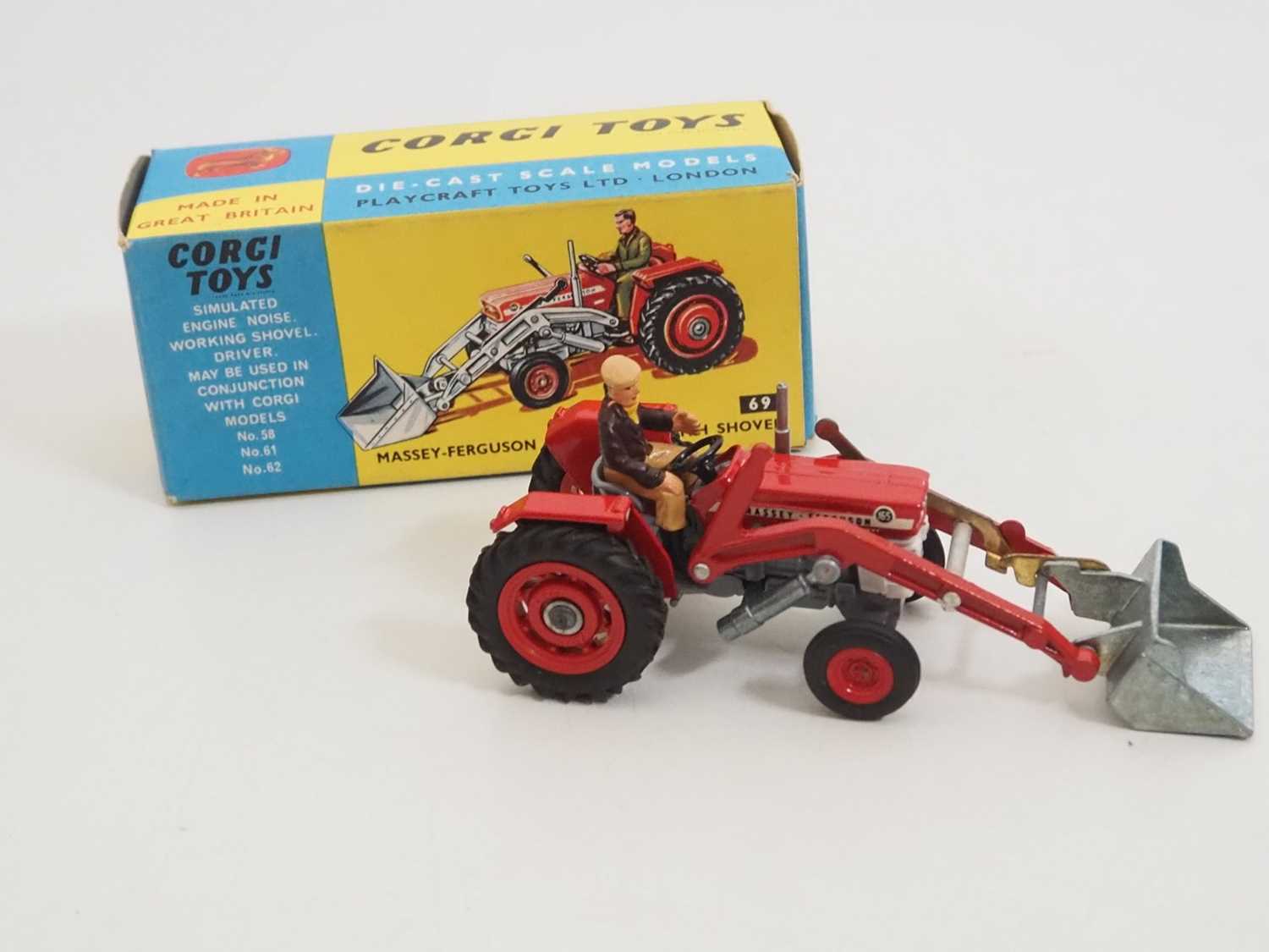 Lot 122 - A CORGI 69 diecast Massey Fergusson tractor