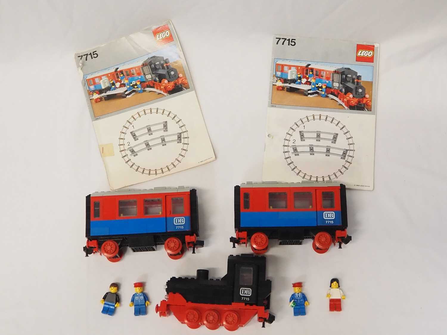 Lot 67 - LEGO - TRAIN #7715 4.5v Push Along Passenger