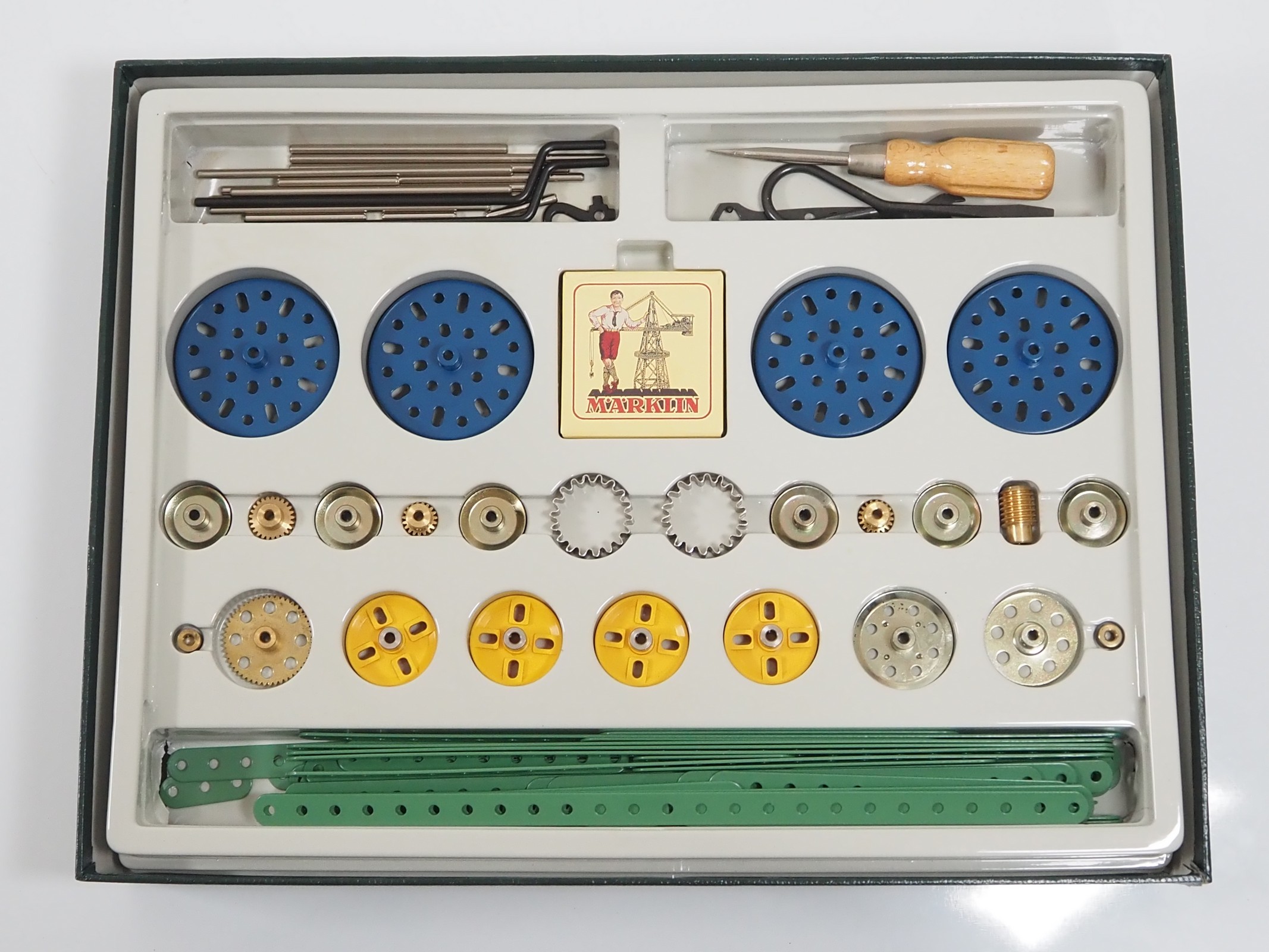 Lot 192 - A MARKLIN 1989 replica of an original 1075