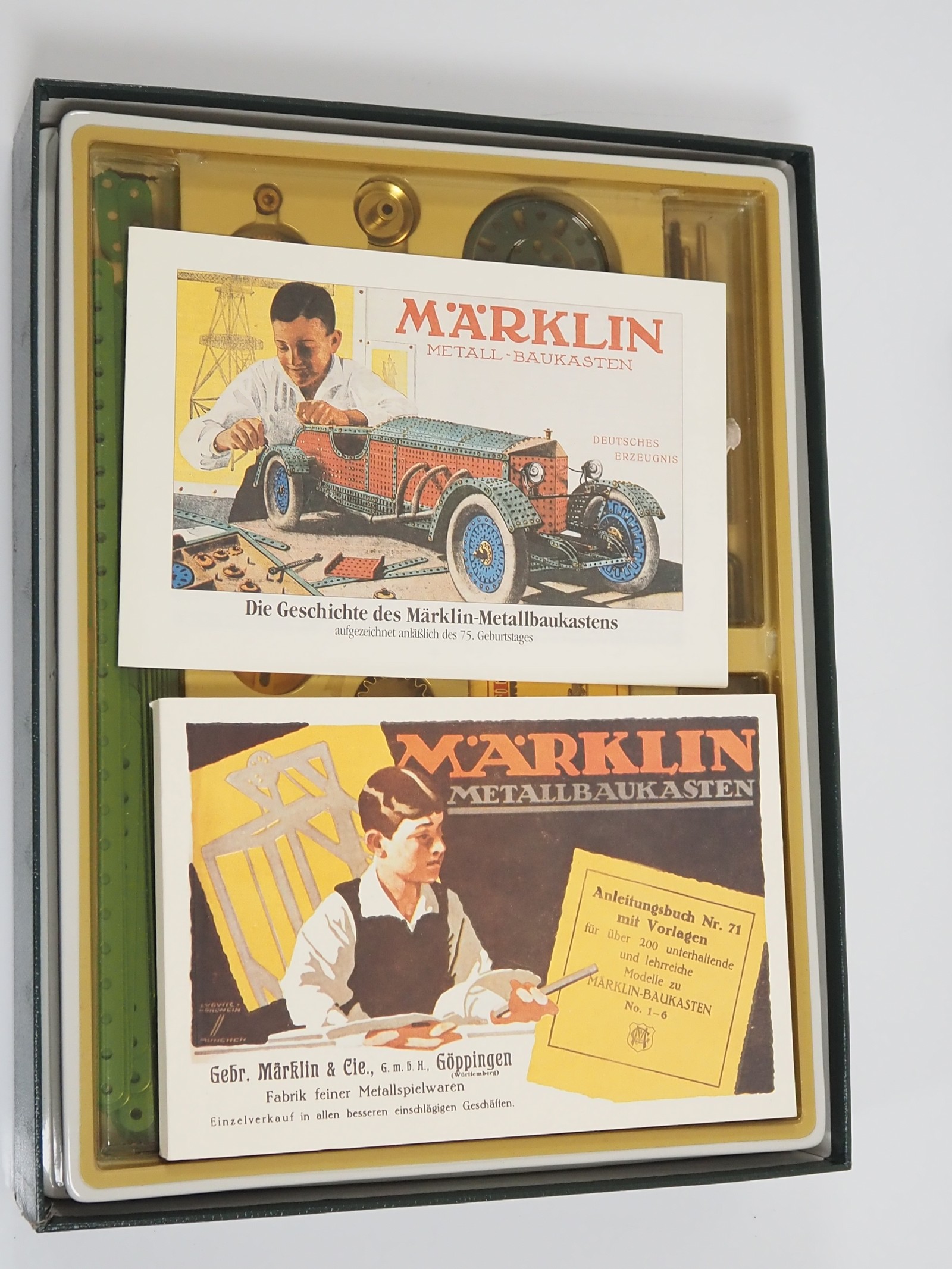 Lot 192 - A MARKLIN 1989 replica of an original 1075