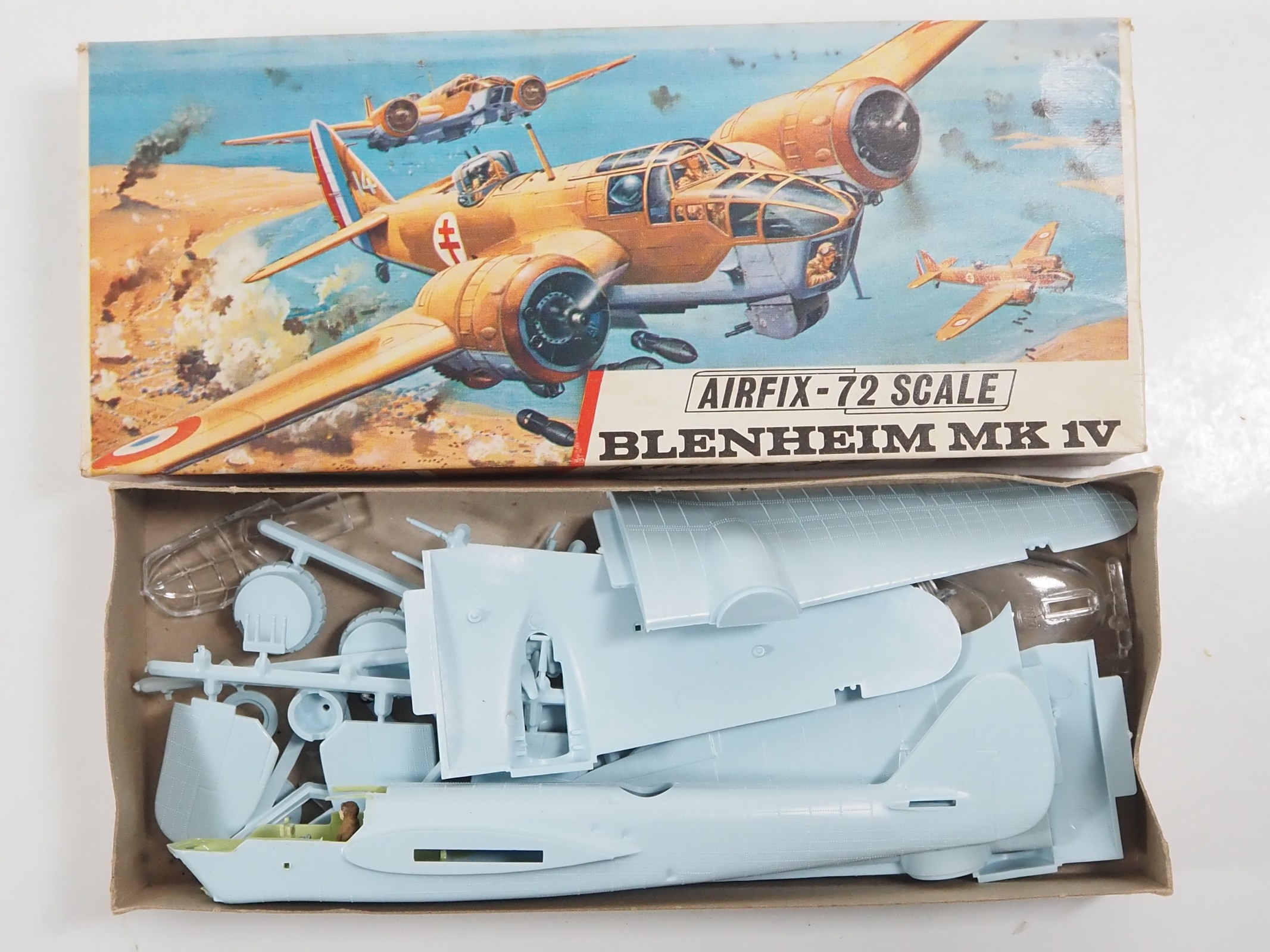 Lot 216 - A group of vintage unbuilt aircraft kits by