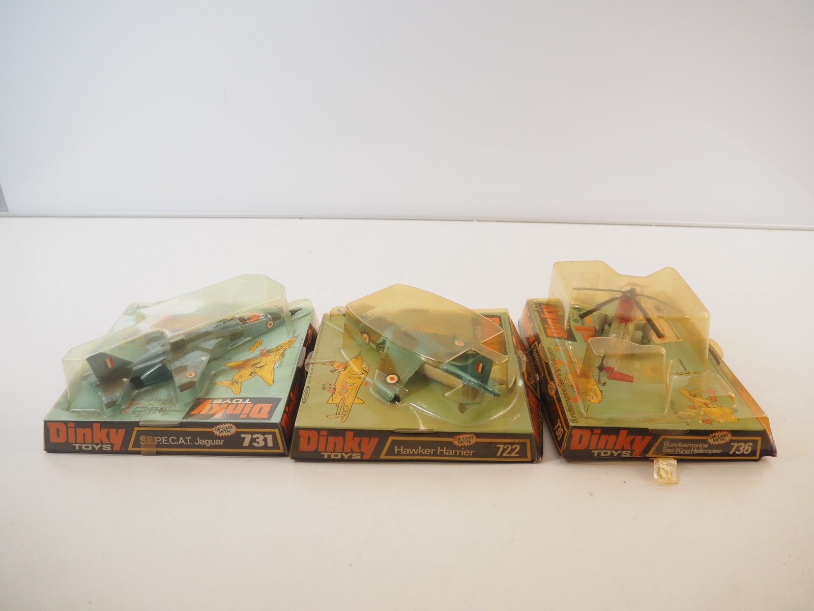 Lot 76 - A group of DINKY diecast military aircraft