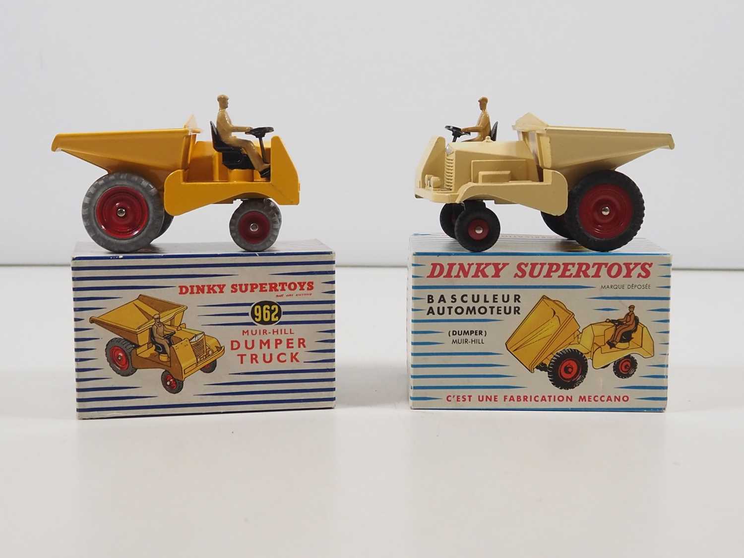 Lot 122 - A DINKY diecast 962 Muir Hill Dumper Truck