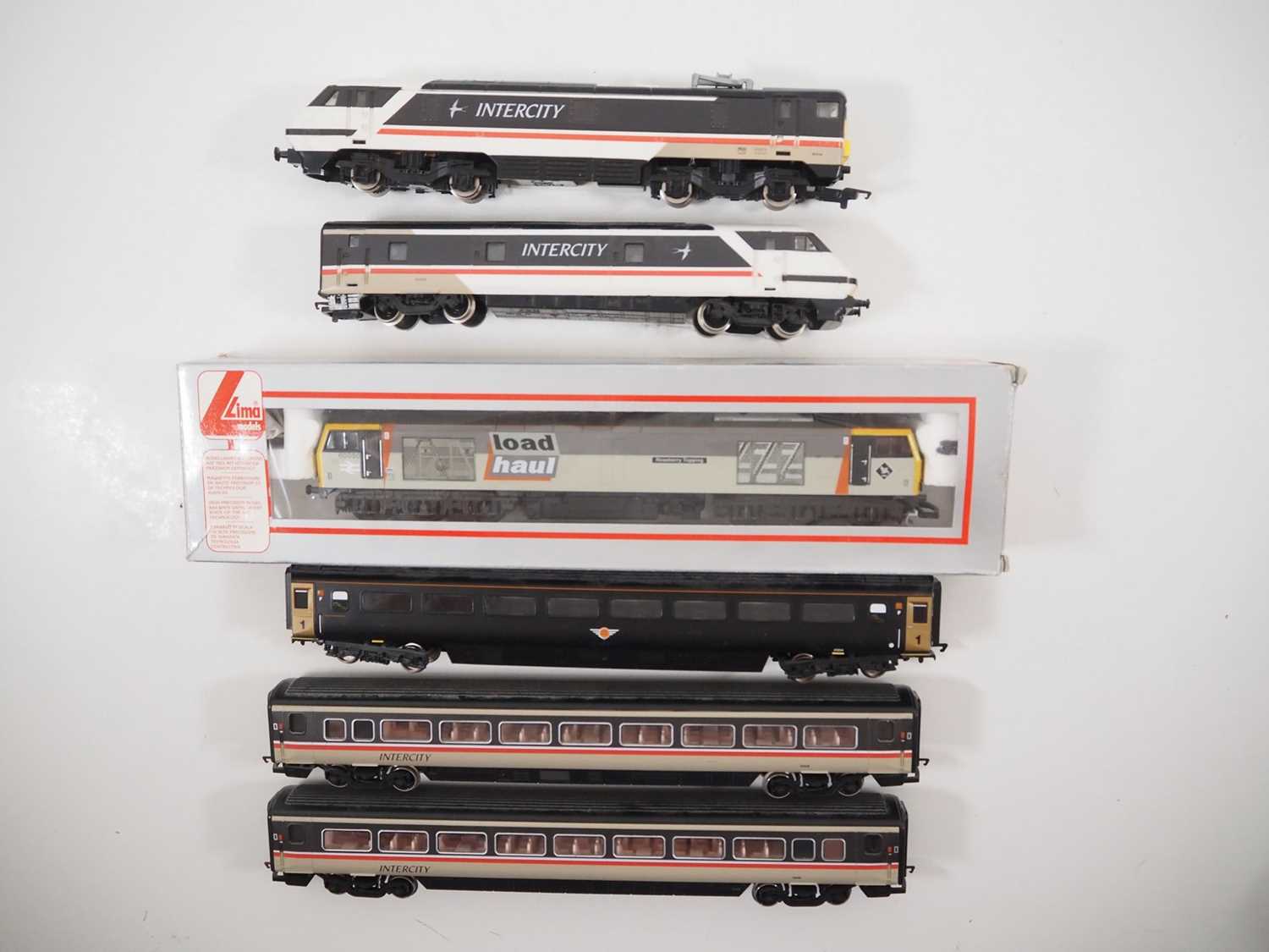 Lot 336 - A group of OO gauge rolling stock by HORNBY