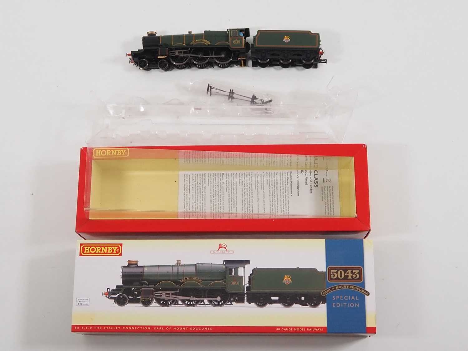 Lot 390 - A HORNBY R3301 OO gauge Castle class steam
