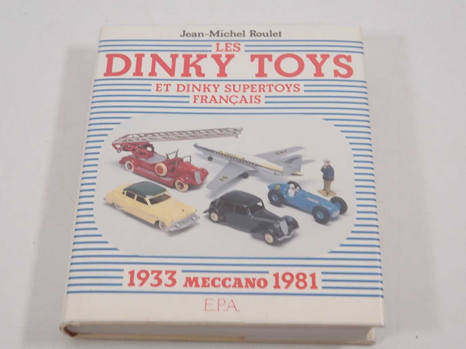 Lot 88 - A FRENCH DINKY reference book 'Les Dinky Toys