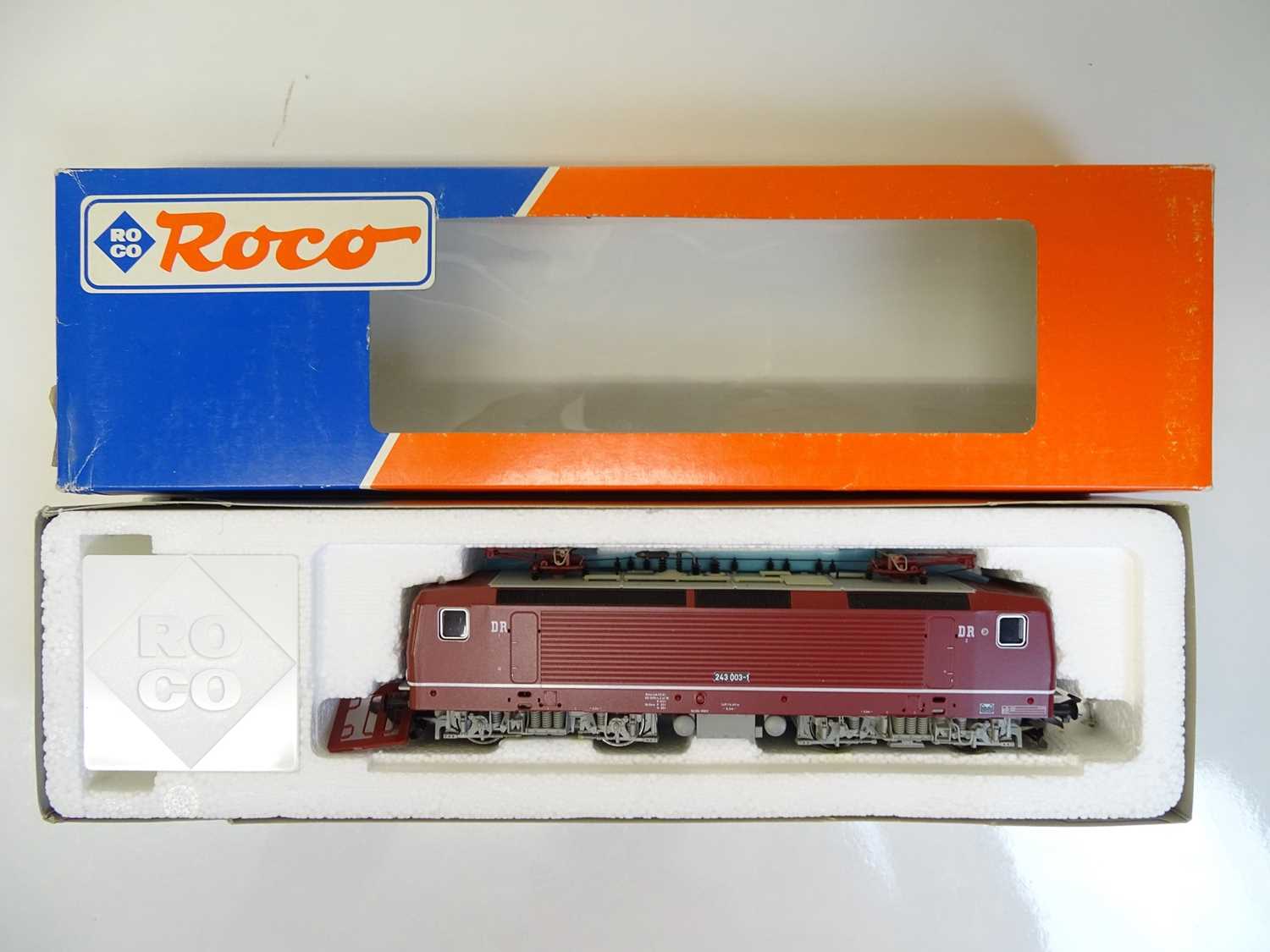 Lot 82 - HO SCALE MODEL RAILWAYS: A ROCO 63557 German