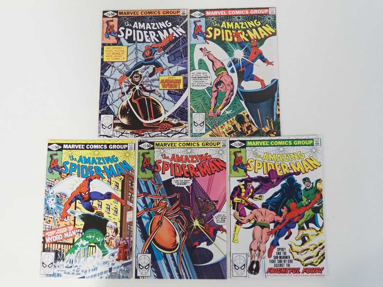 Lot 395 - AMAZING SPIDER-MAN #210, 211, 212, 213, 214
