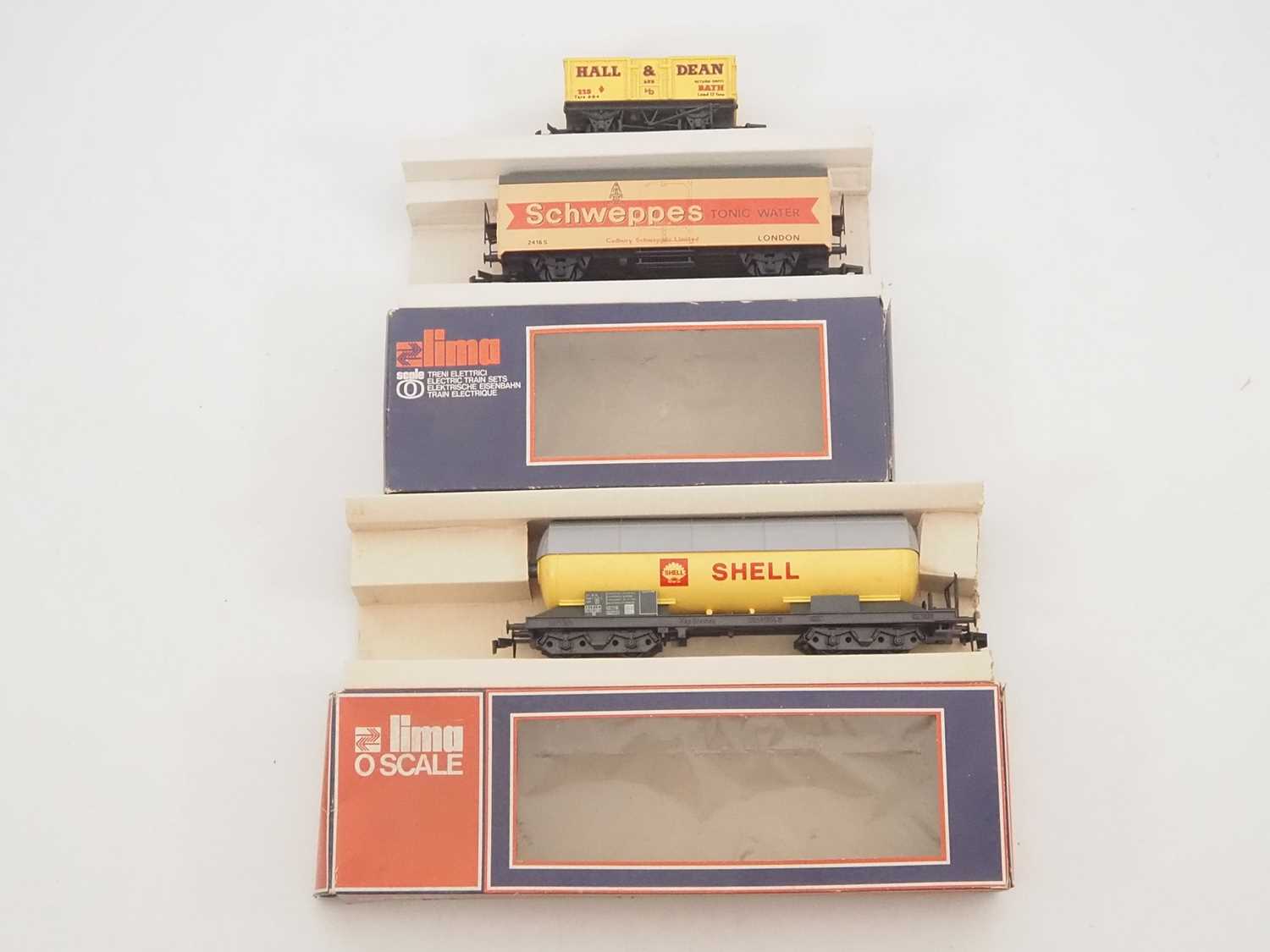 Lot 271 - A group of LIMA O gauge wagons, two in