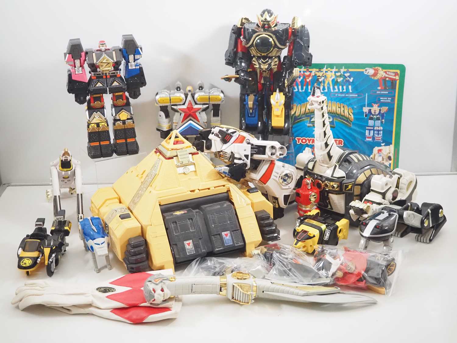 Lot 313 - Power Rangers: A Very large group of Bandai