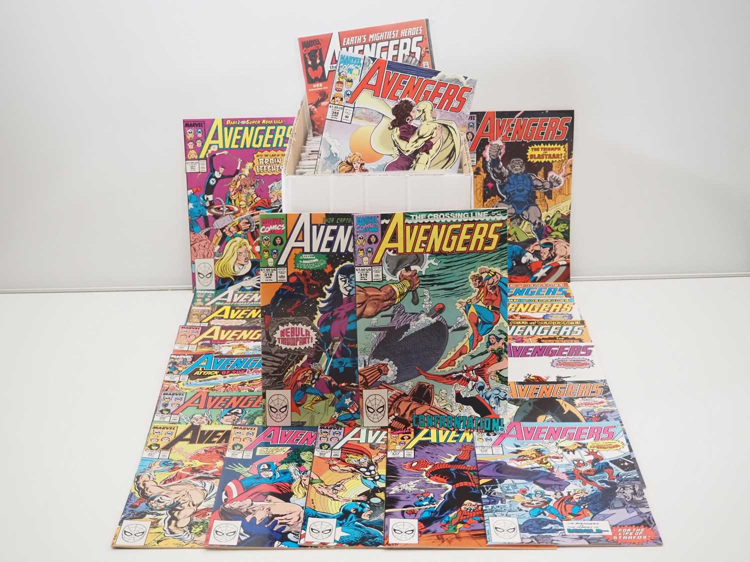 Lot 282 - AVENGERS #301-344, 348-402 + AVENGERS VOL.2