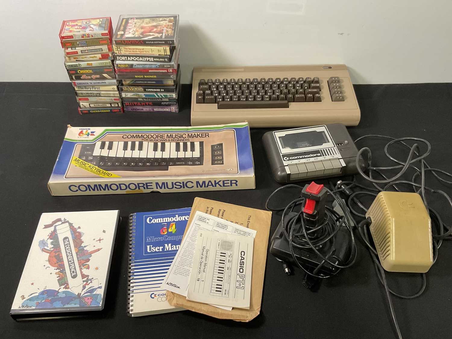 Lot 660 - A Commodore 64, collection of 25 games