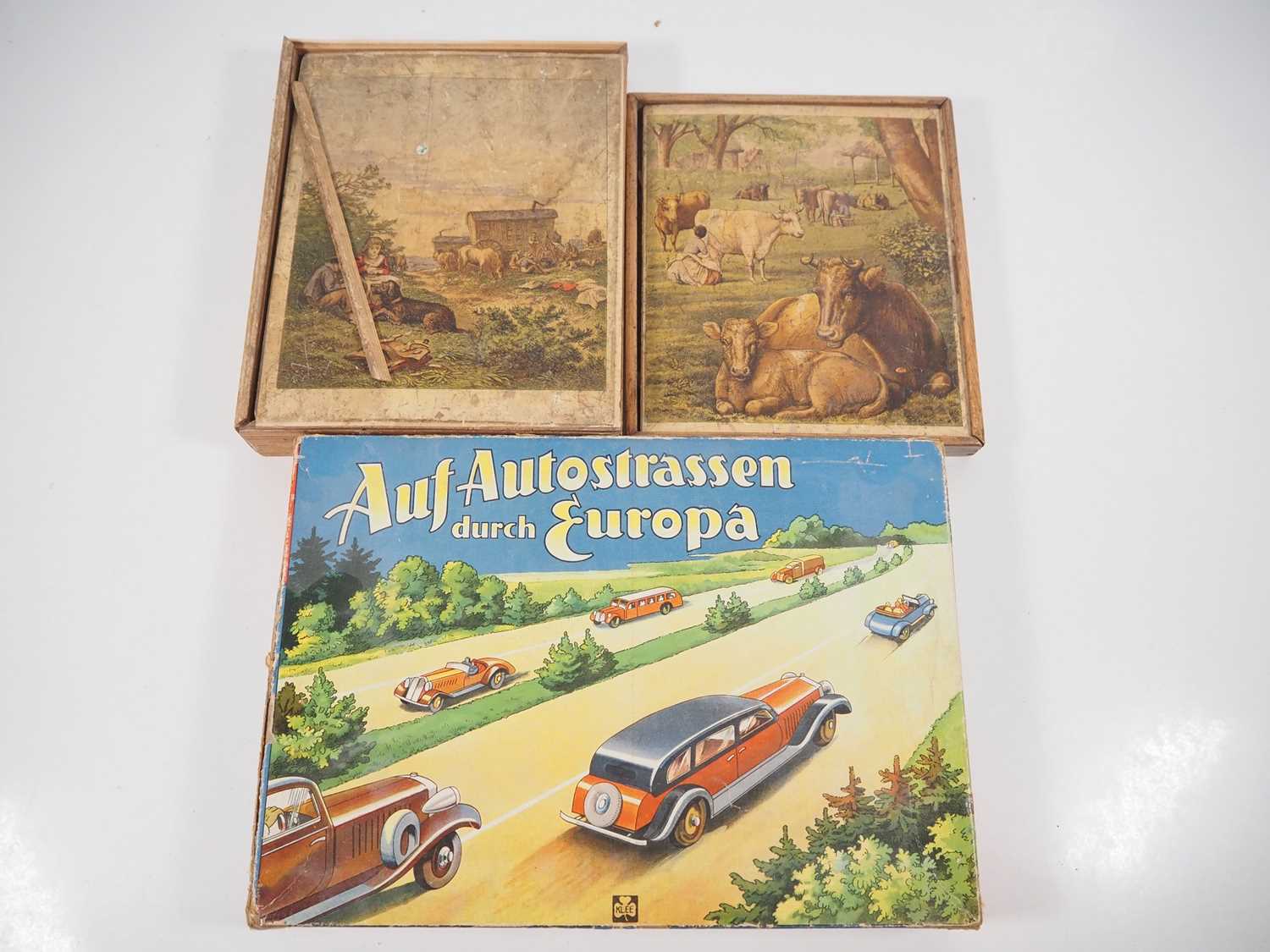 Lot 108 - A German board game by KLEE 'Auf
