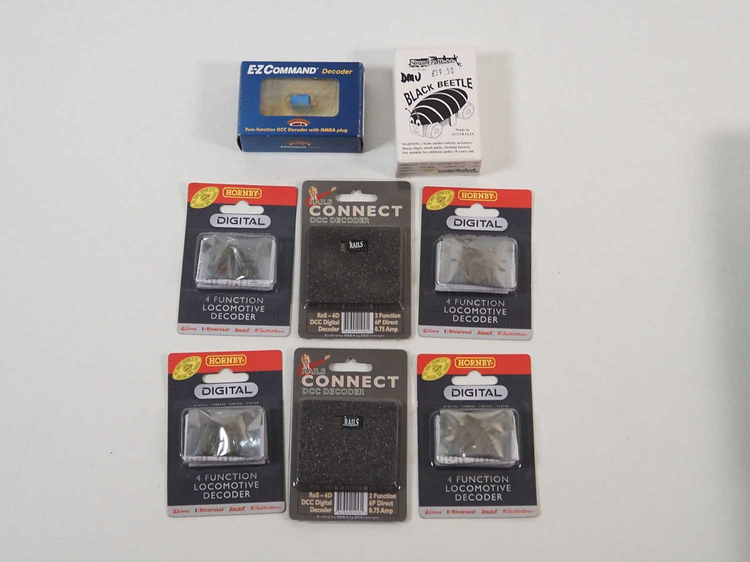 Lot 102 - A group of multi-gauge DCC digital decoders