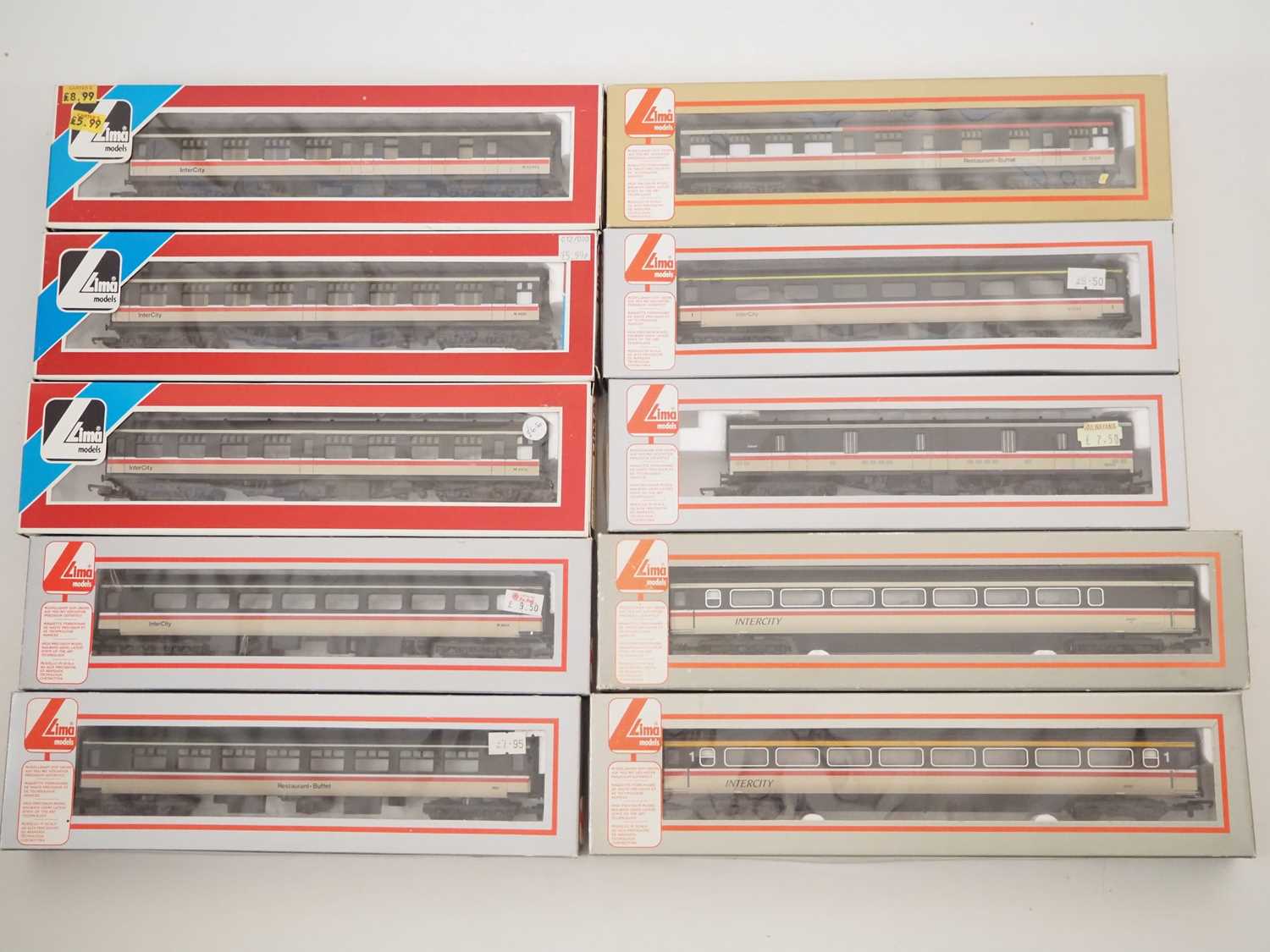 Lot 214 - A quantity of LIMA OO gauge passenger