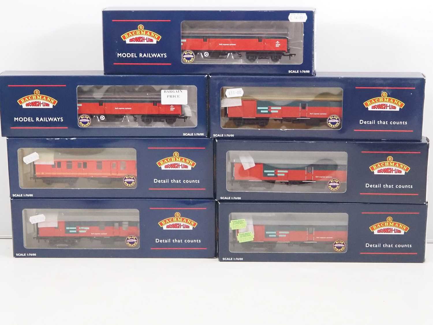 Lot 414 - A group of BACHMANN OO gauge parcel vans and