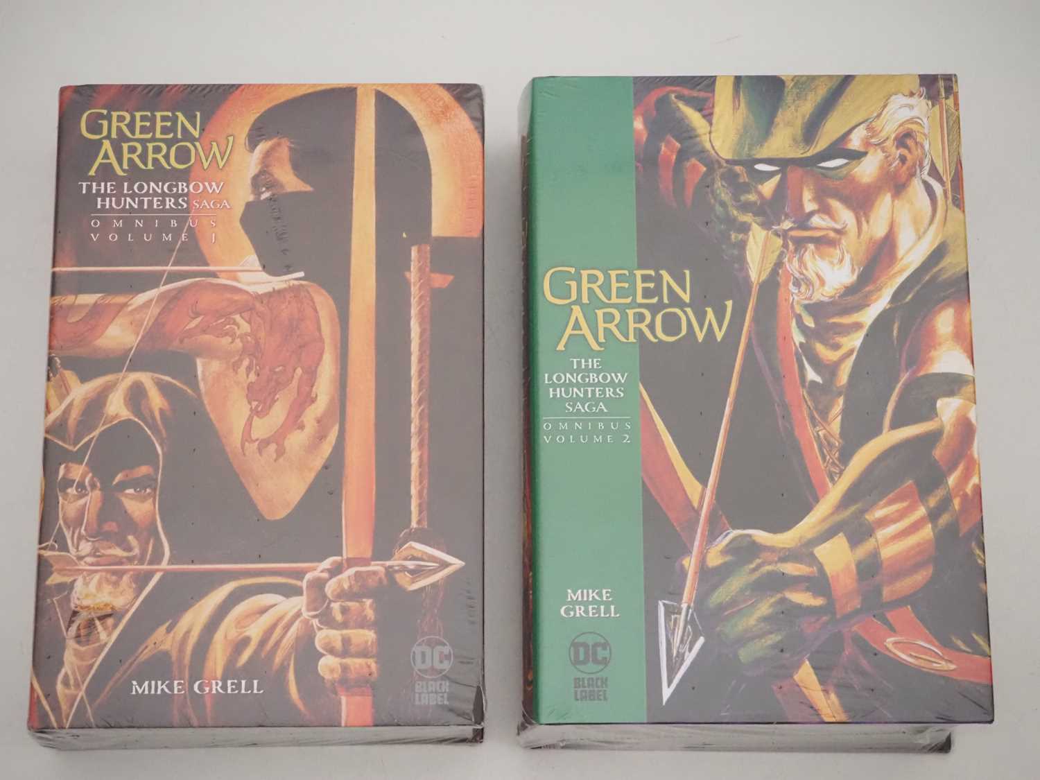 Lot 407 - GREEN ARROW: THE LONGBOW HUNTERS SAGA